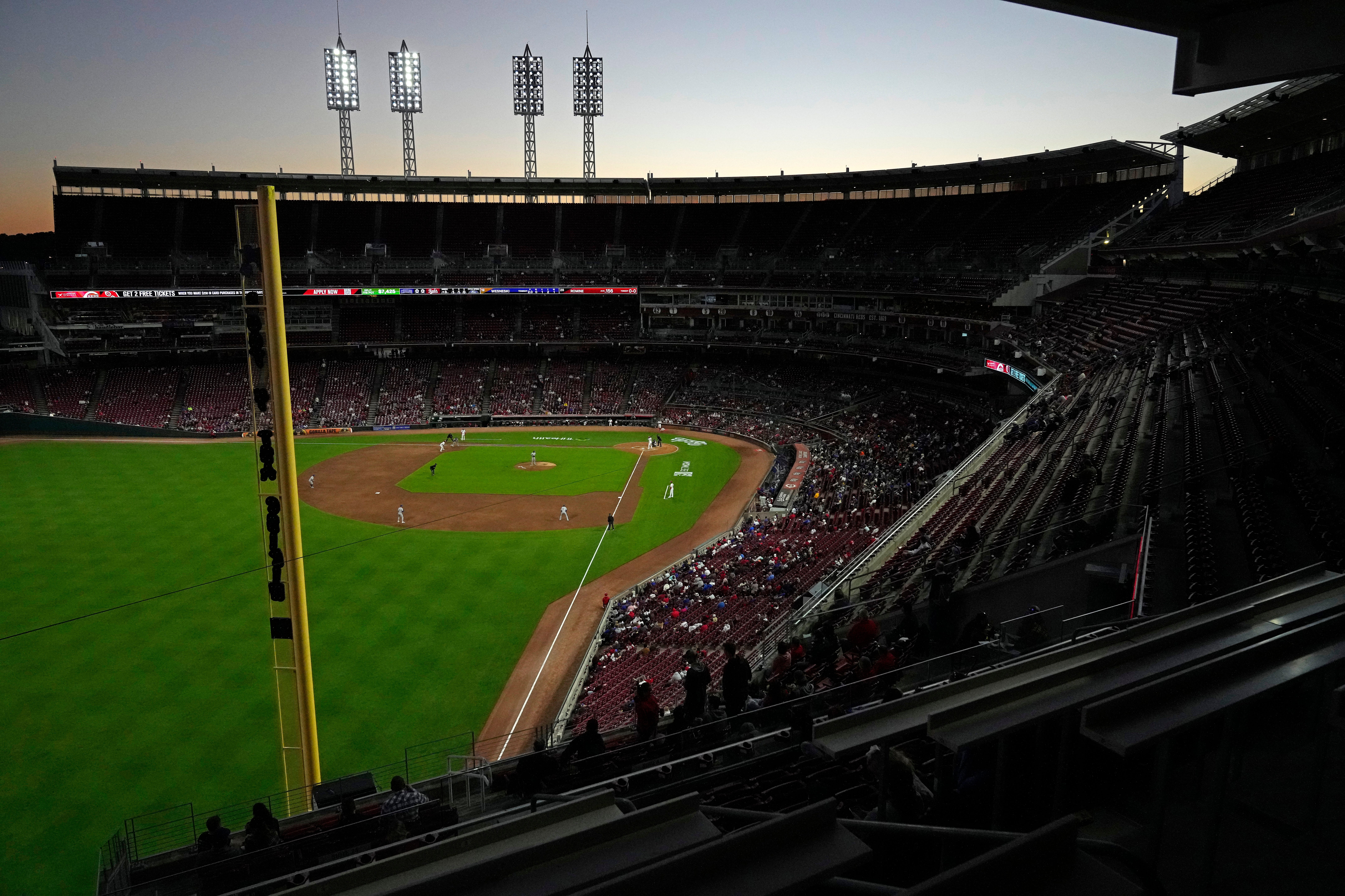 Reds attendance lowest mark in Great American Ball Park history