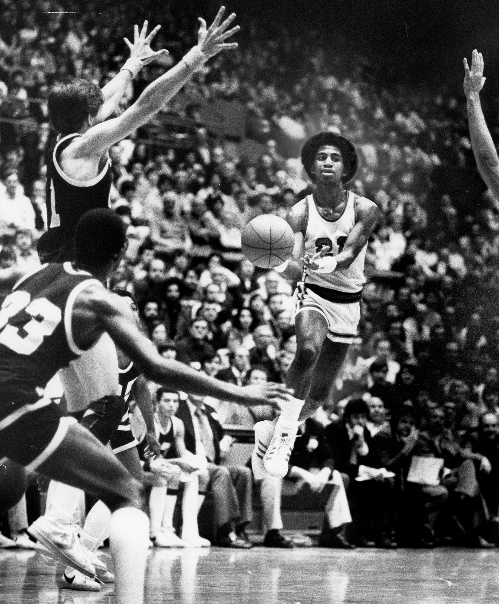 Central-Hower hoops showcased with duo's Akron HOF induction