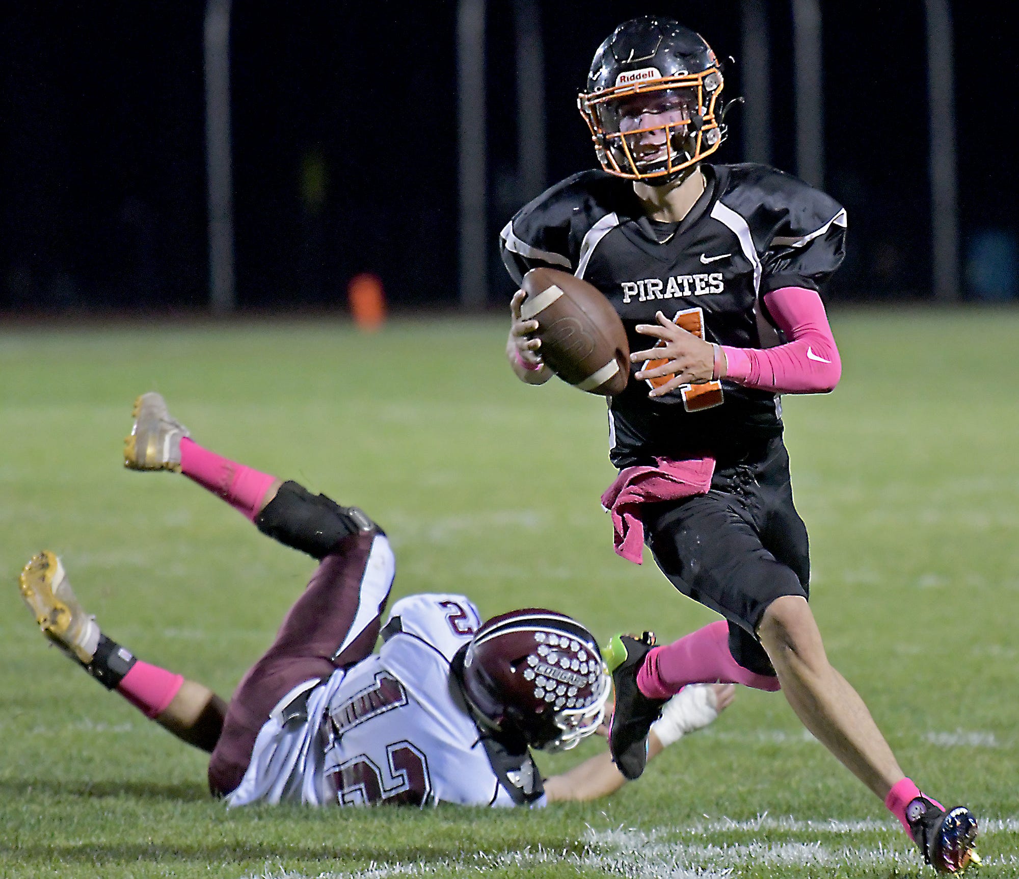 QB Lucas Lambert ignites offense as Oxford rolls past Quaboag in clash ...