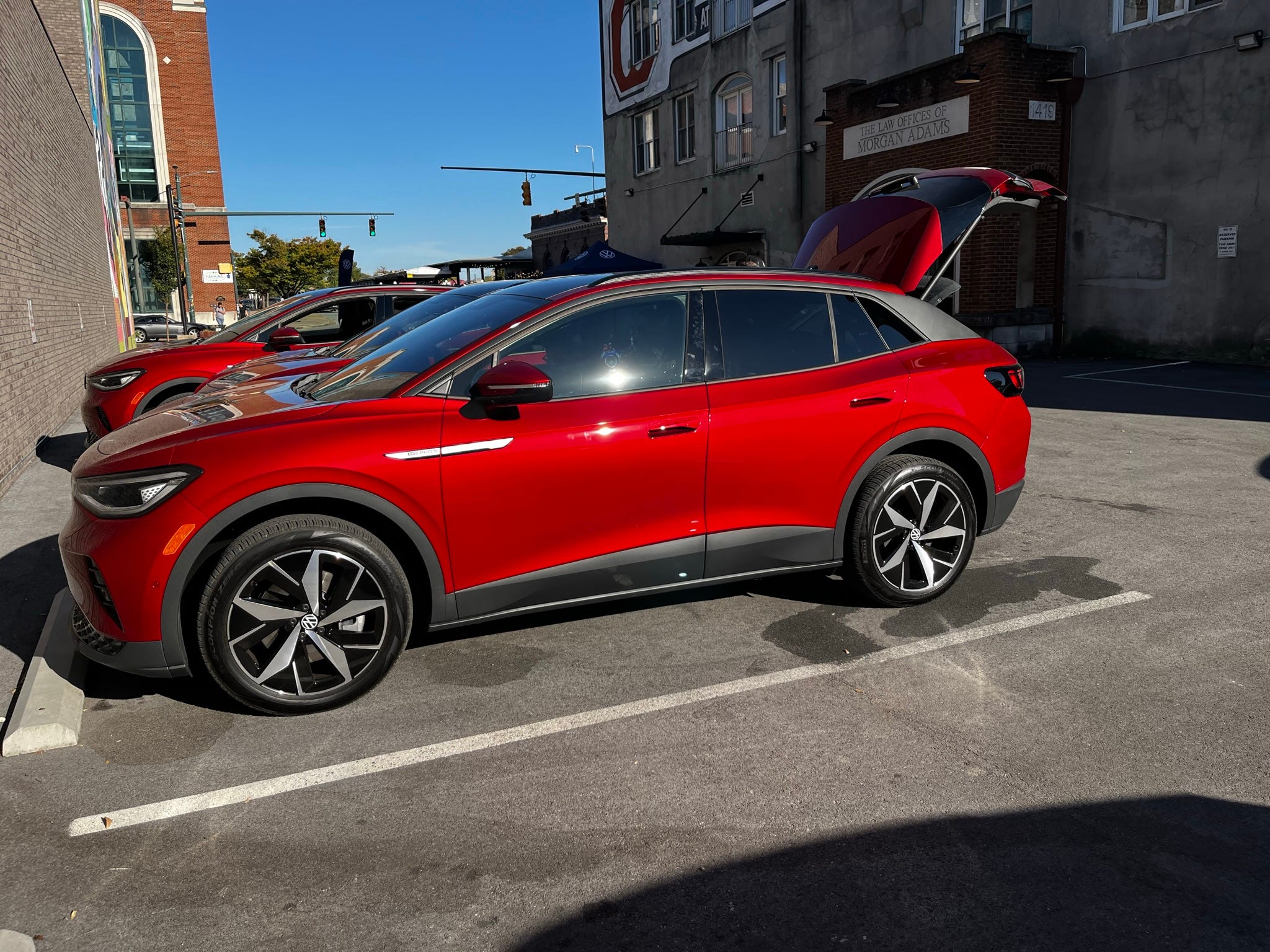 VW ID4 electric SUV cuts price, battery size of 2023 base model