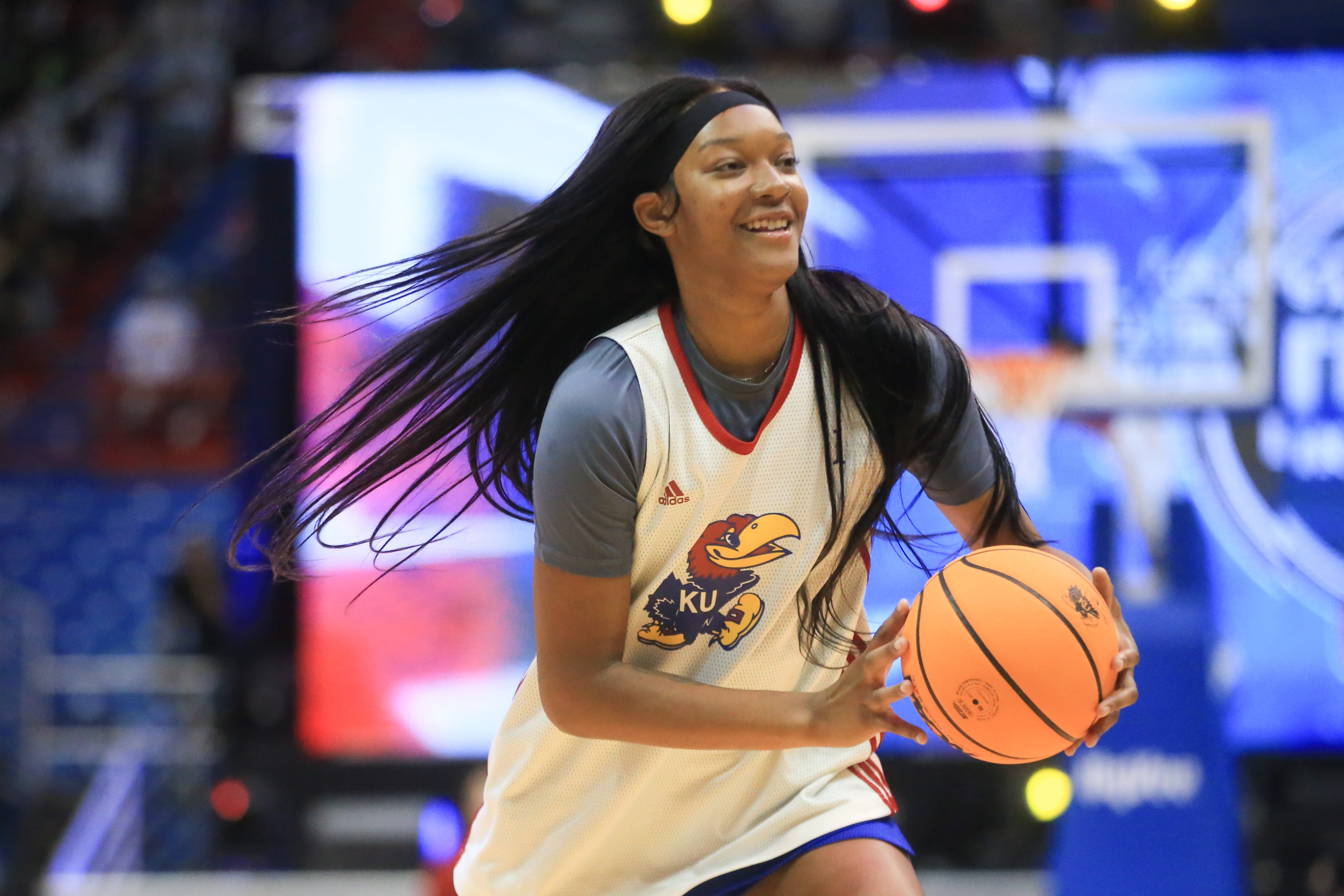 Coach of Kansas women’s basketball talks about team goals, confidence