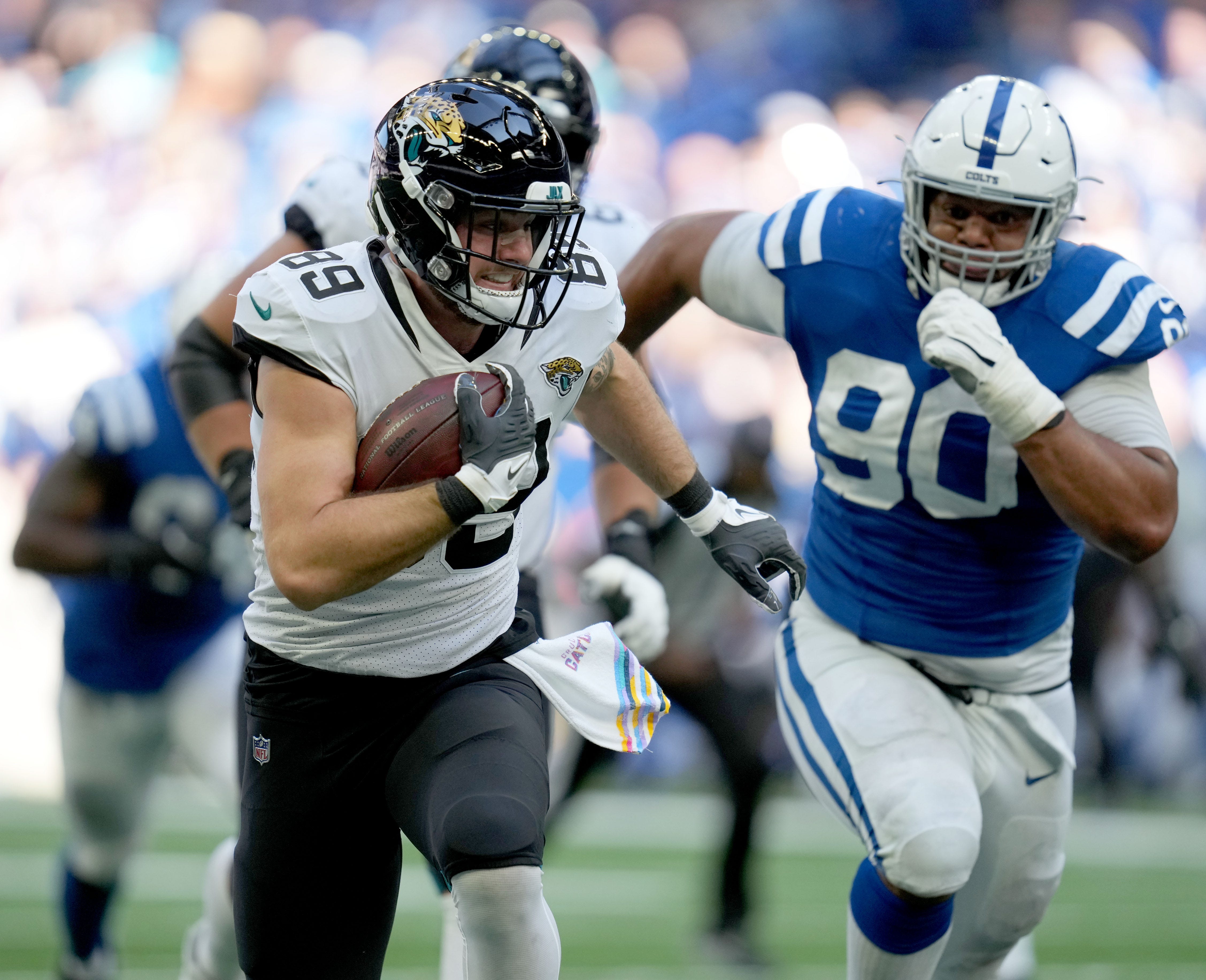 Colts: Grover Stewart is eating wings and opposing guards alike