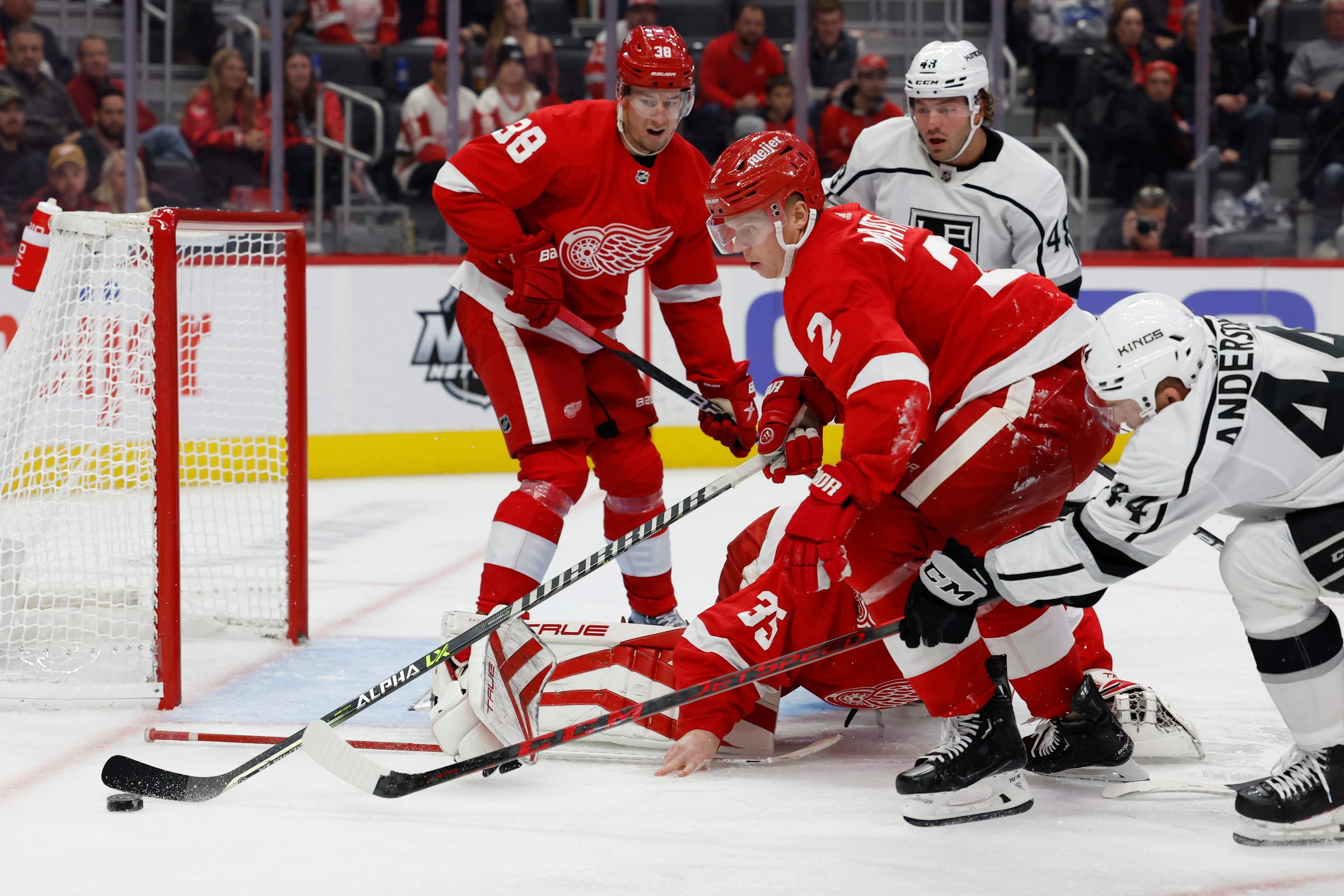 Steve Yzerman's additions helping Detroit Red Wings to early success