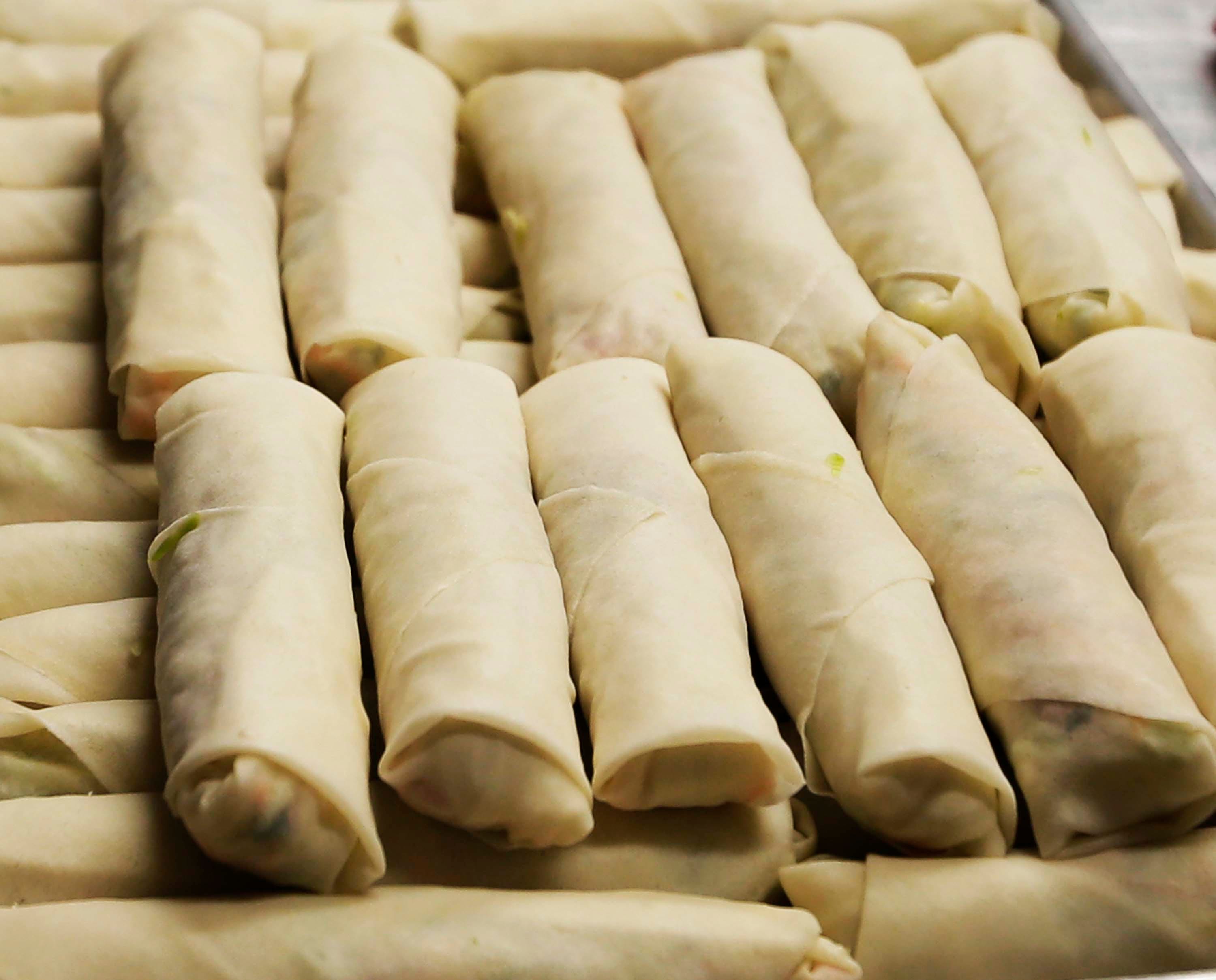 Egg rolls in Sheboygan: How they're made at Union Asian Market