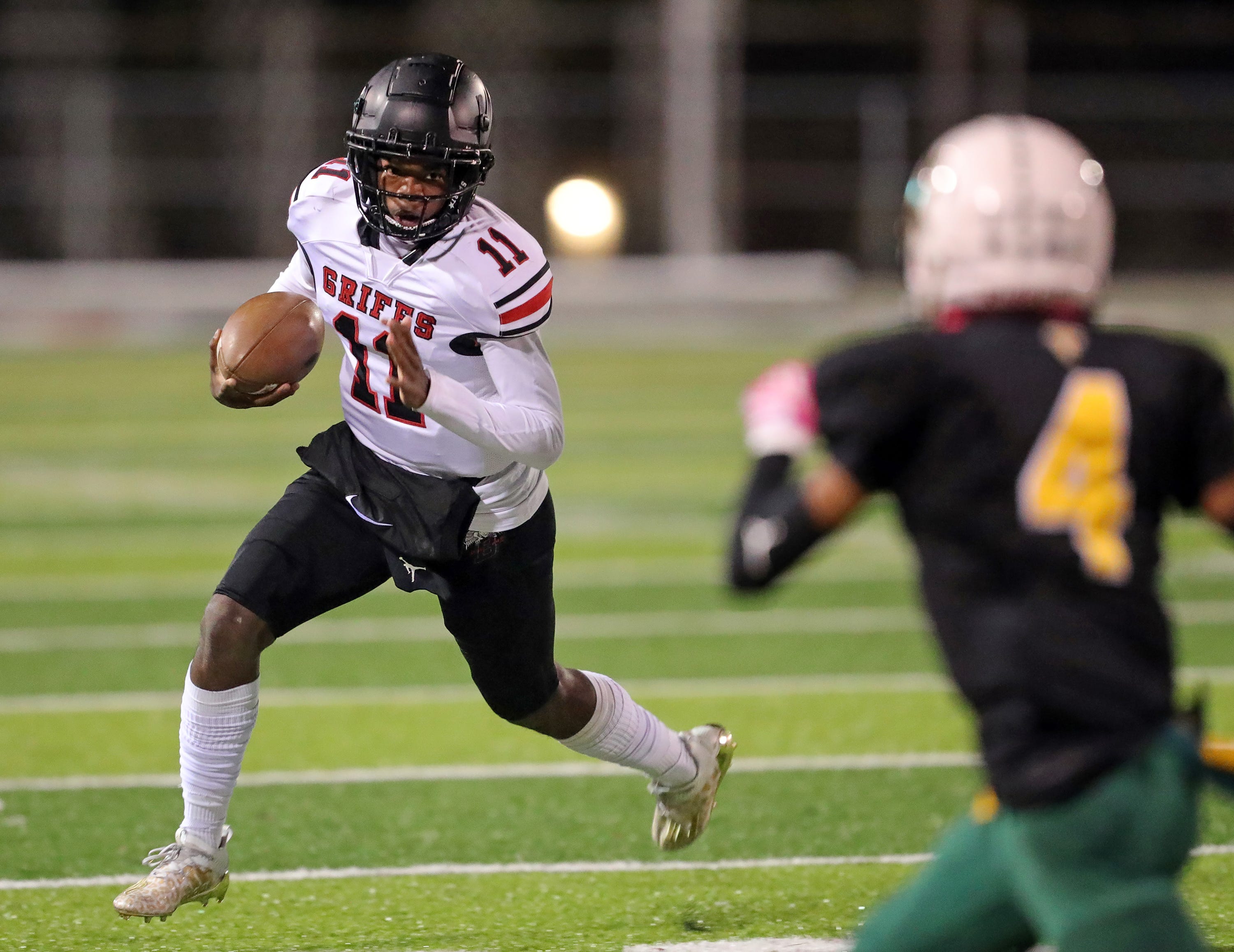 Stevie Diamond, Zyaire Lewis, Wylie Cheairs III lead Buchtel into 2023