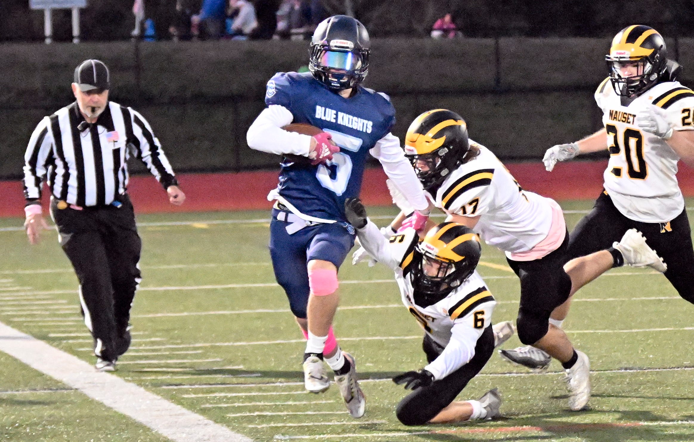 Sandwich High football seniors star as Blue Knights beat Mashpee