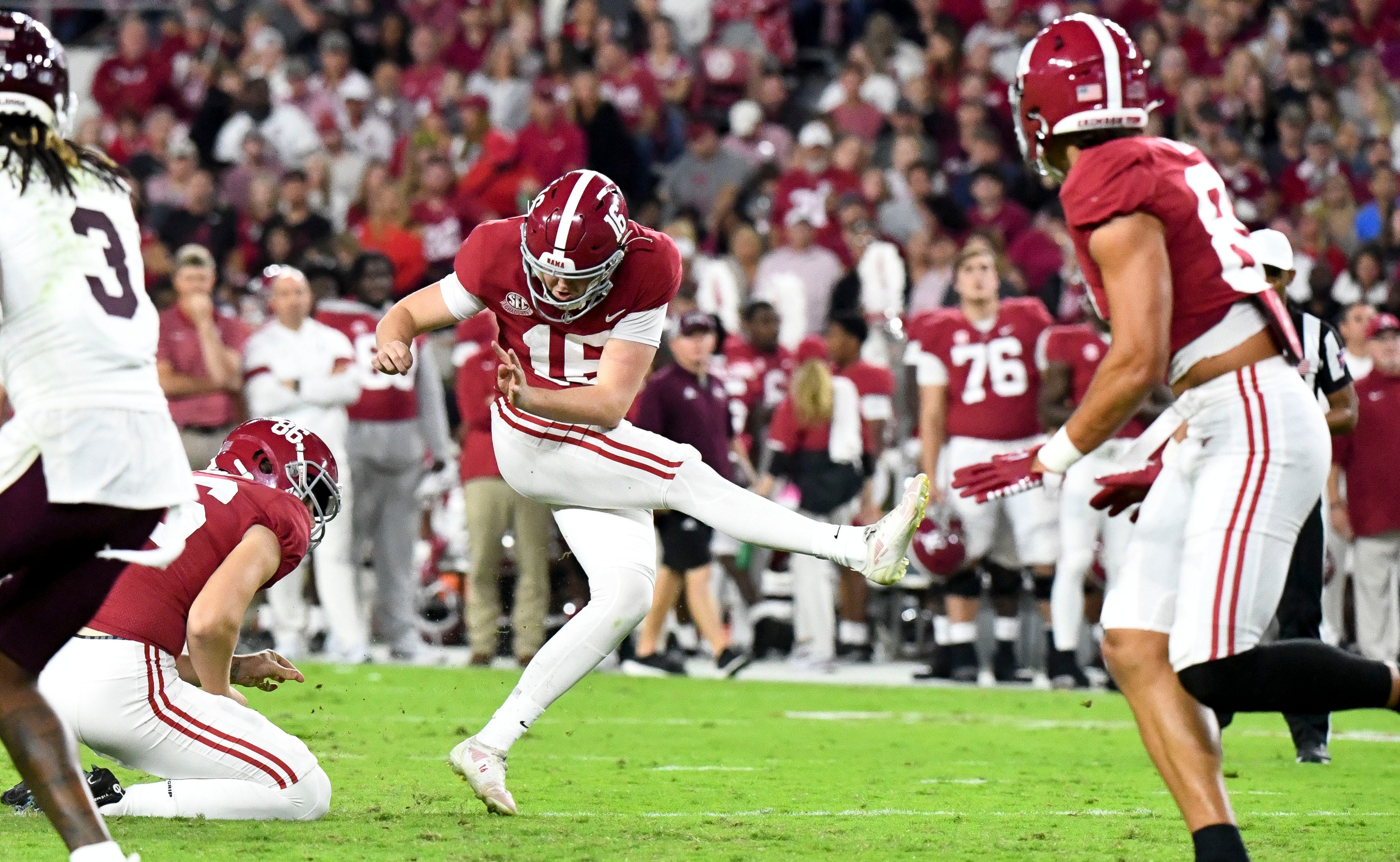 Will Reichard changes plans, will return to kick for Alabama football ...