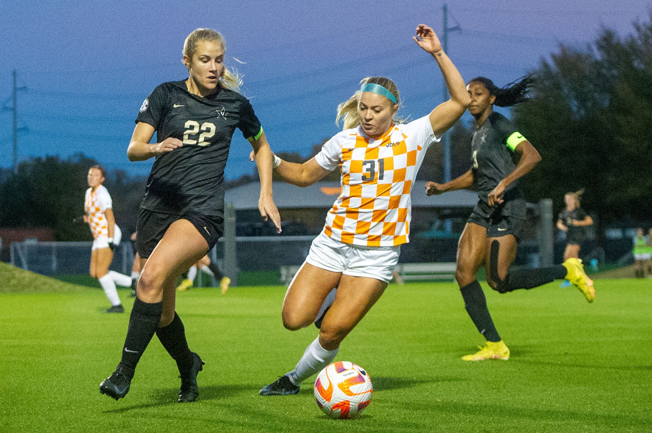 Taylor Huff leaves Tennessee soccer for former coach Brian Pensky