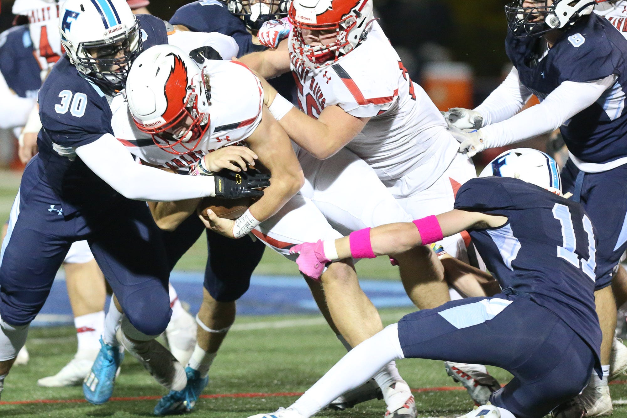 Milford’s Evan Cornelius throws touchdown pass to Andrew Rivera vs Franklin