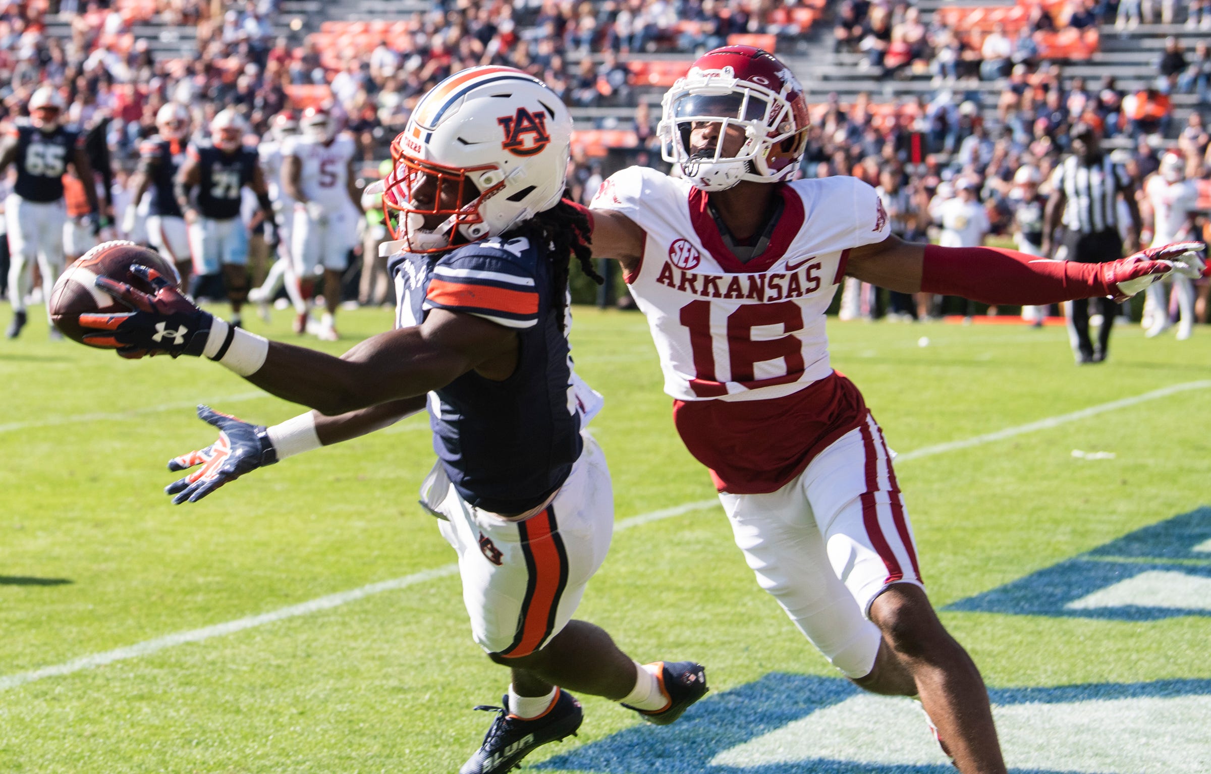 New Auburn football receivers coach Marcus Davis assesses spring lineup