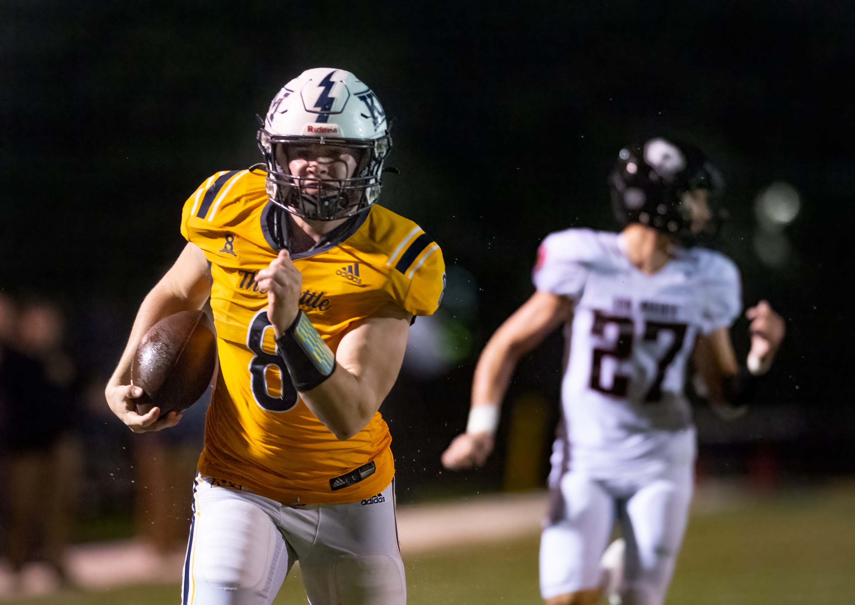 Wynn Stang, Nolan Schopp highlight AP all-state football team