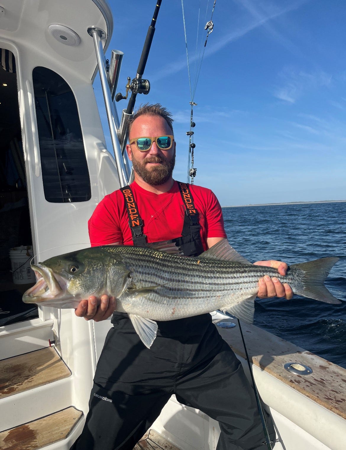 Atlantic Highlands to Seasides: Crowded bunkers, lots of keeper fish