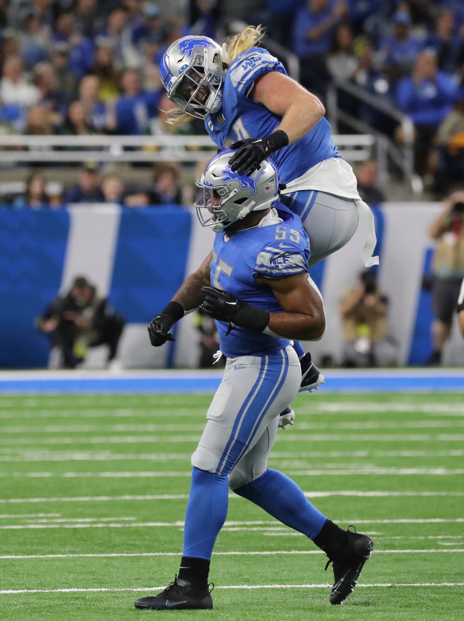 Derrick Barnes coming along at right time for Detroit Lions defense