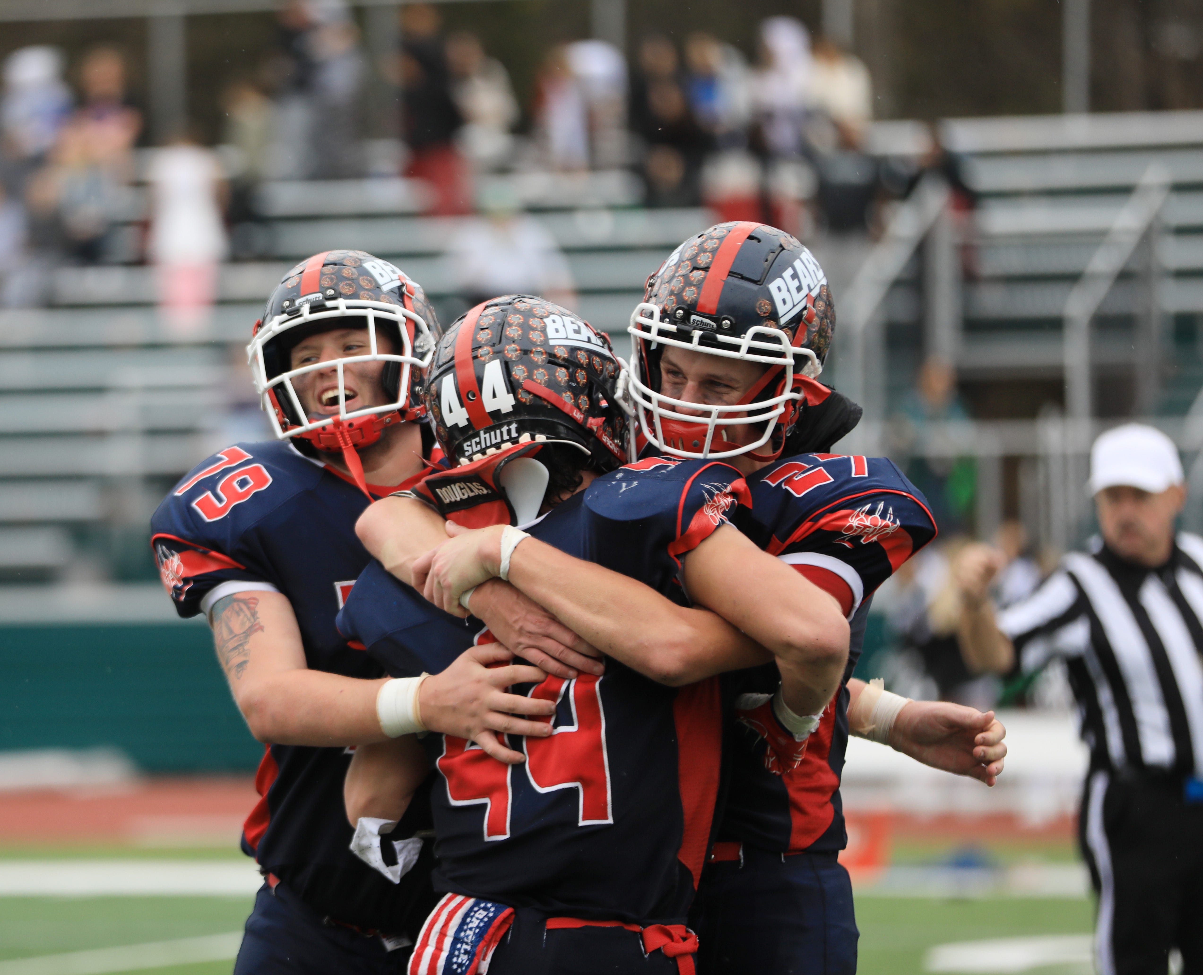 Section 9 football: Tri-Valley beats Spackenkill for 8-man title