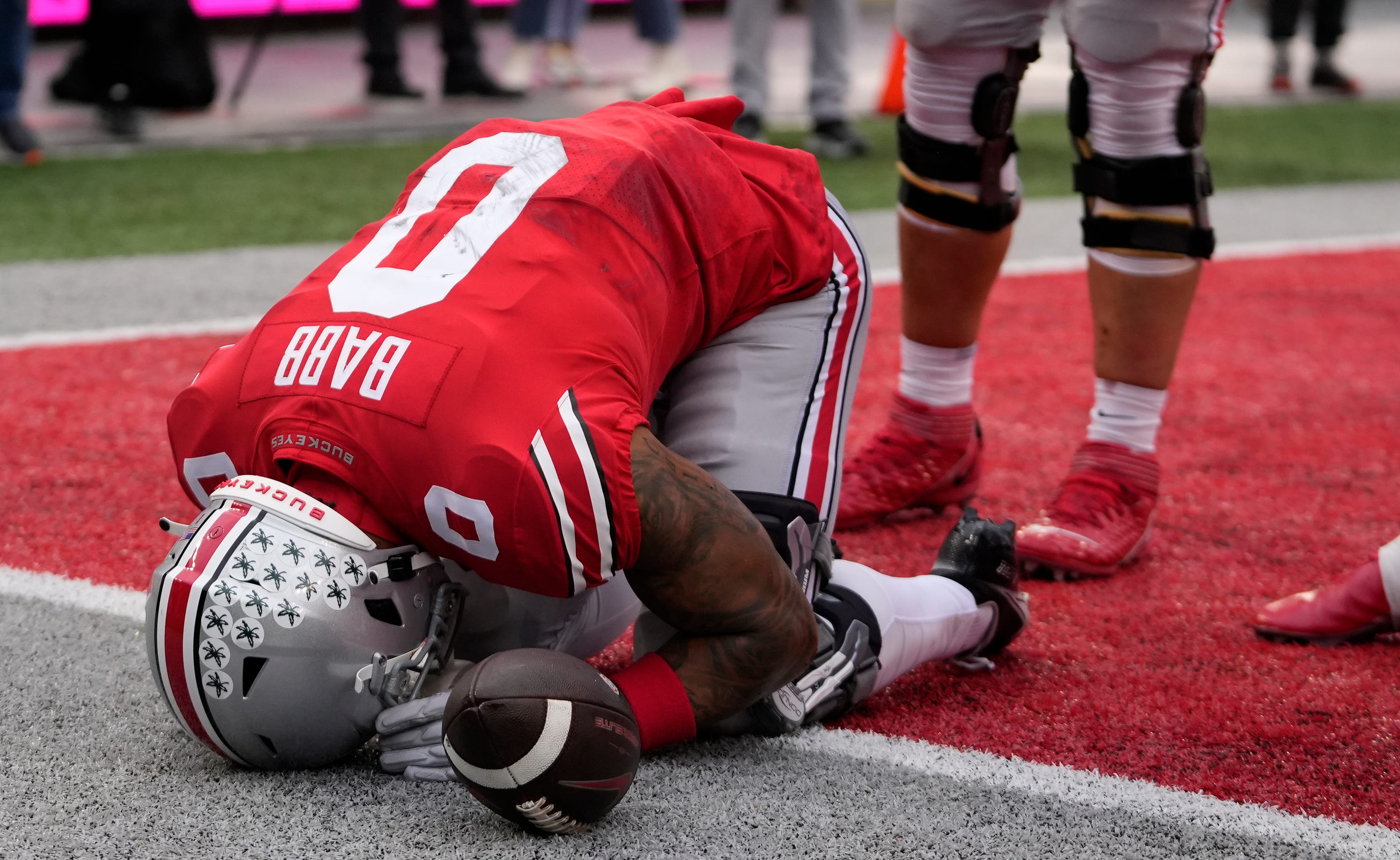 Ohio State Buckeyes football connects with recruits through faith