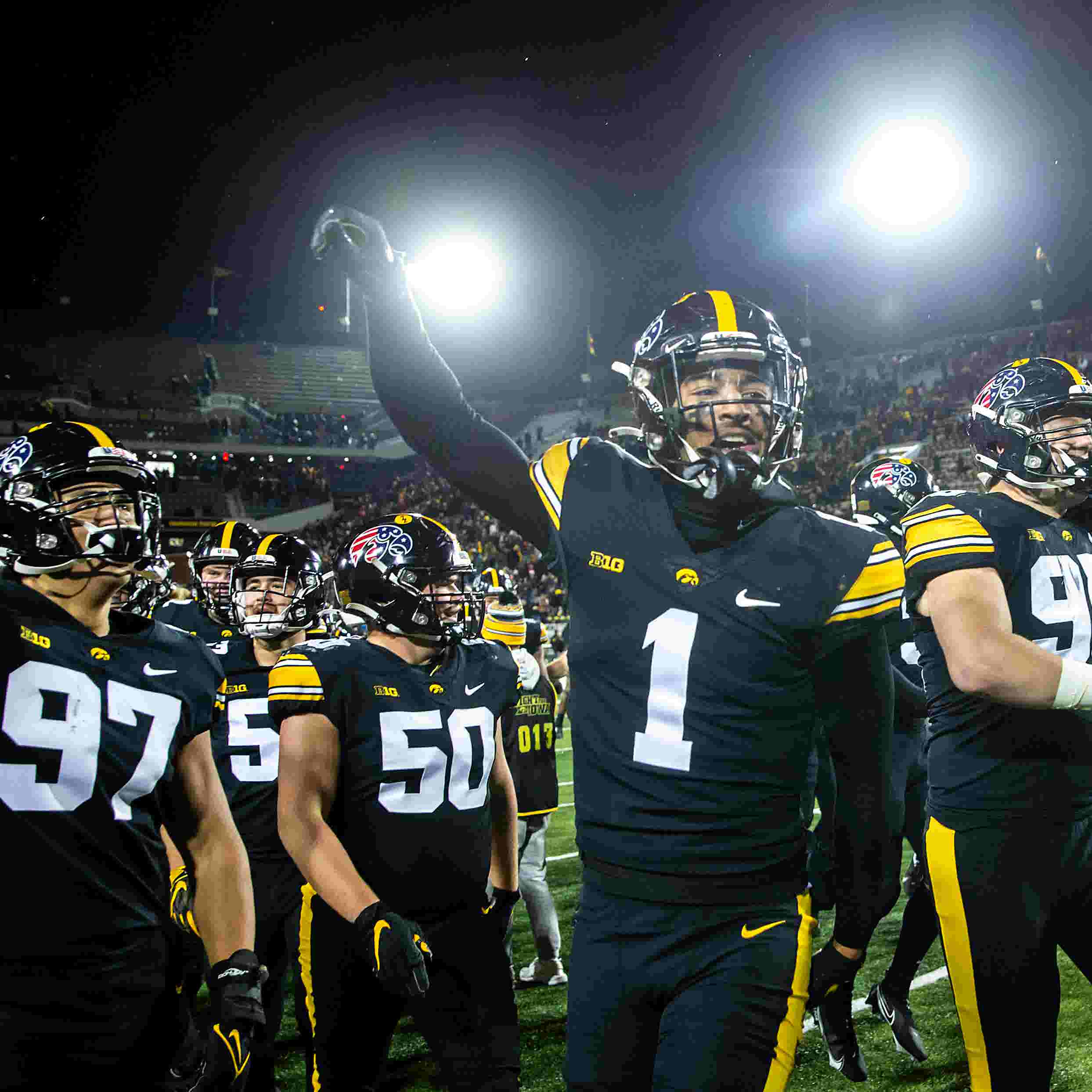 Xavier Nwankpa reflects on his first year at Iowa, Kadyn Proctor's ...