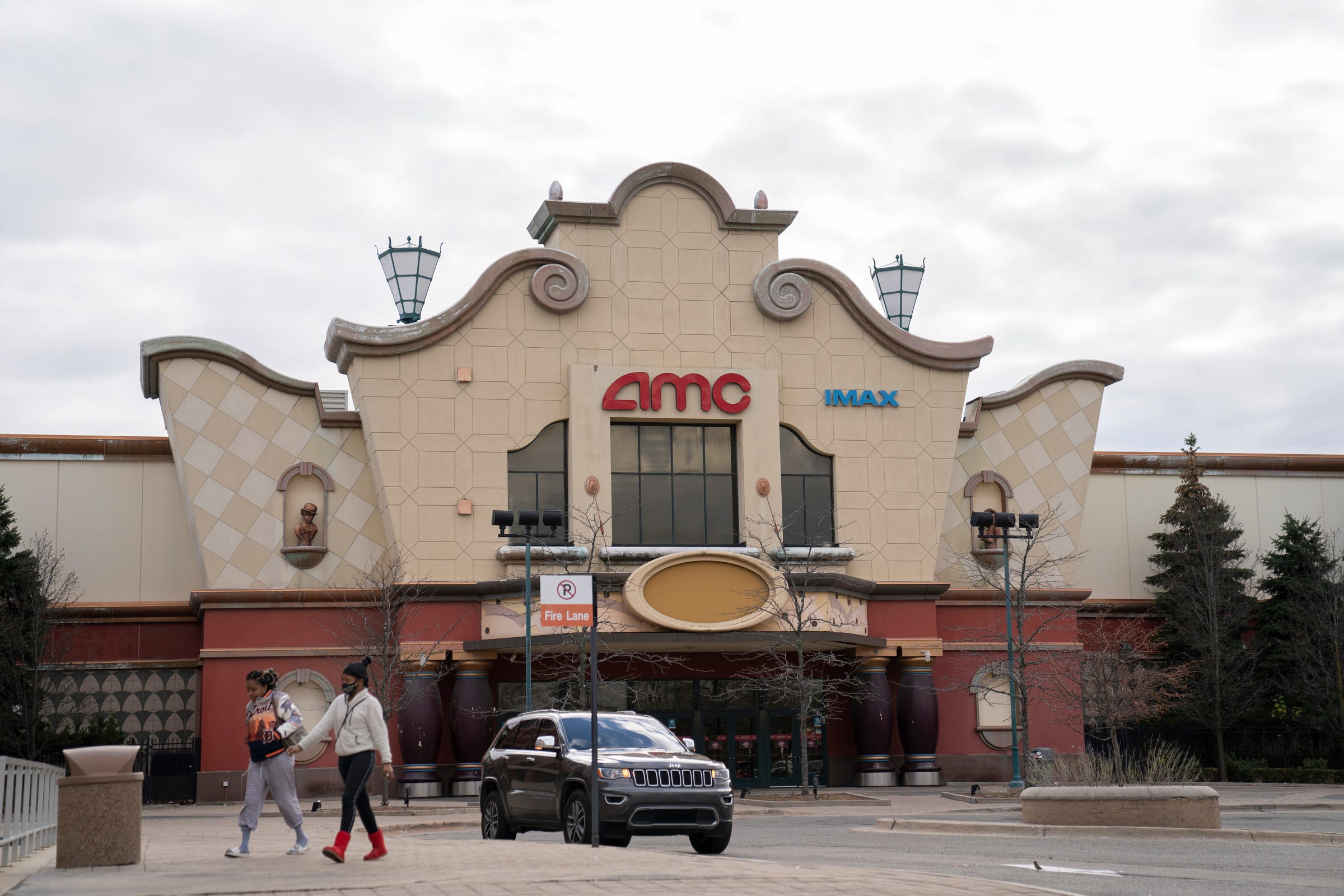 AMC closes Fairlane Town Center movie theaters in Dearborn