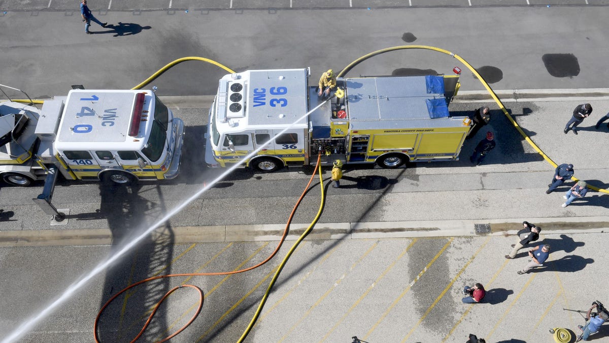 Ventura County firefighters show off water-saving PumpPod system