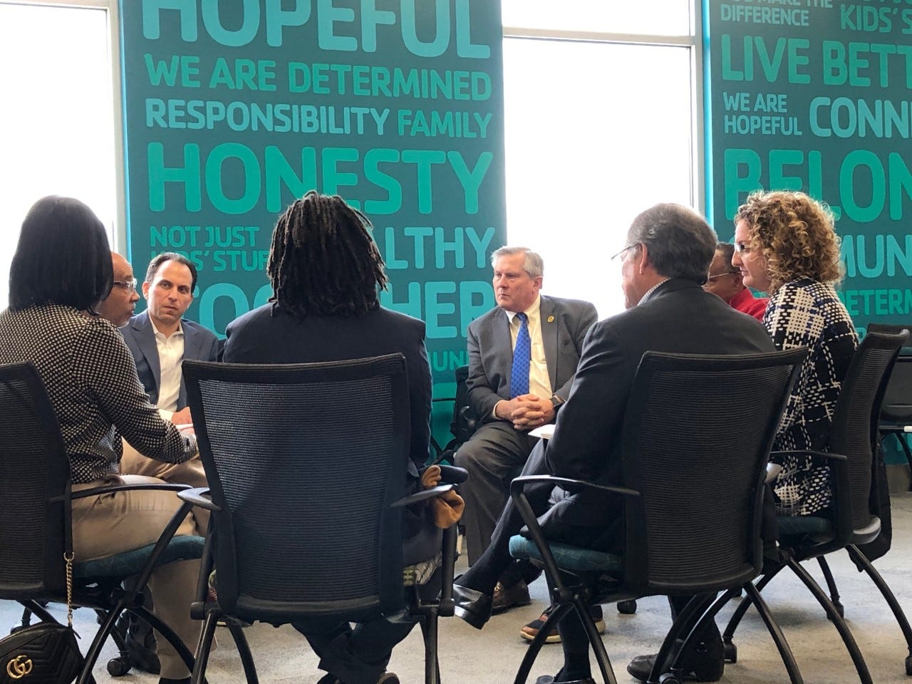 Louisville Mayor Craig Greenberg announces transition team before 2023