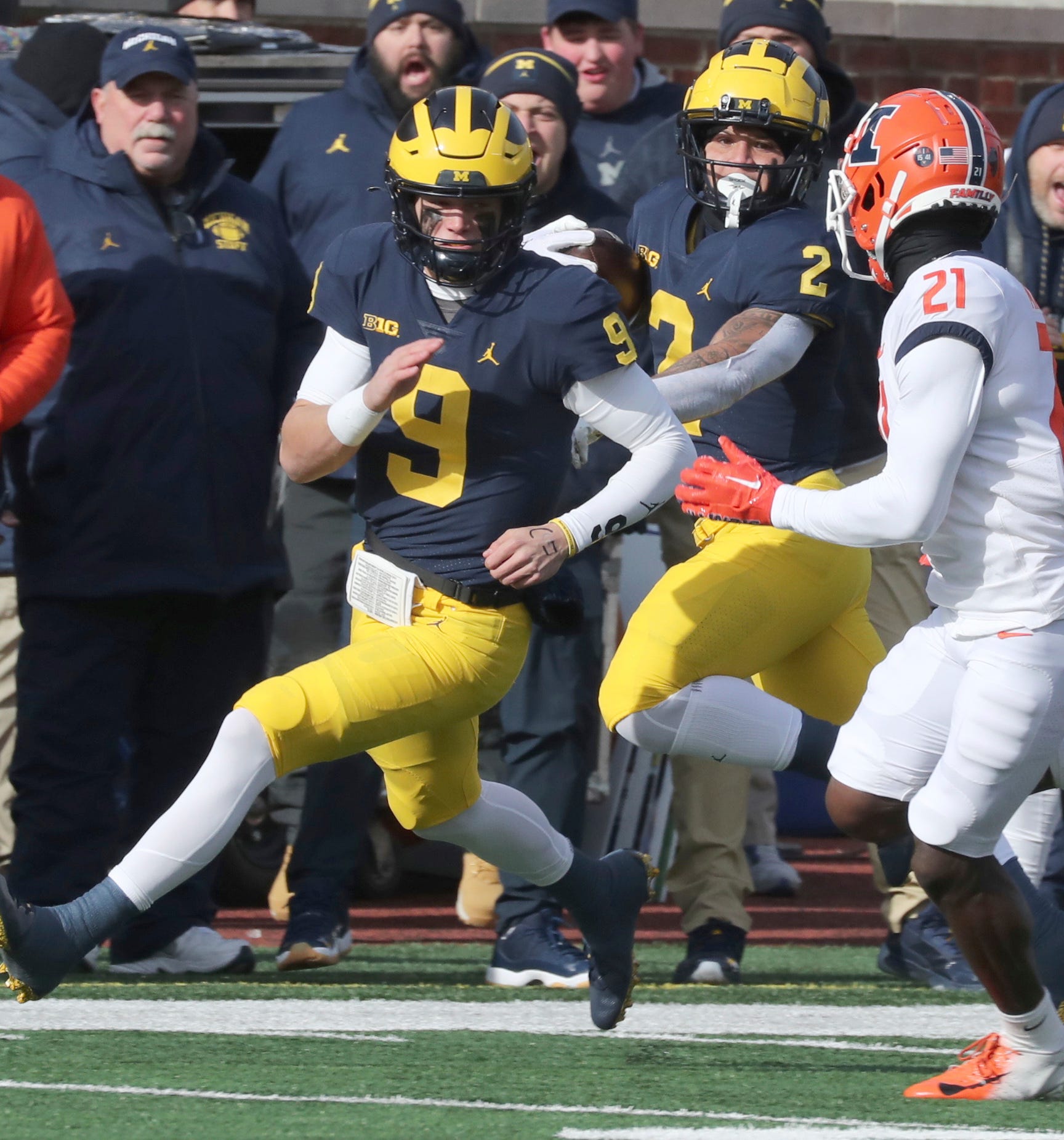 Michigan football escapes vs. Illinois. Let the Ohio State hype begin.