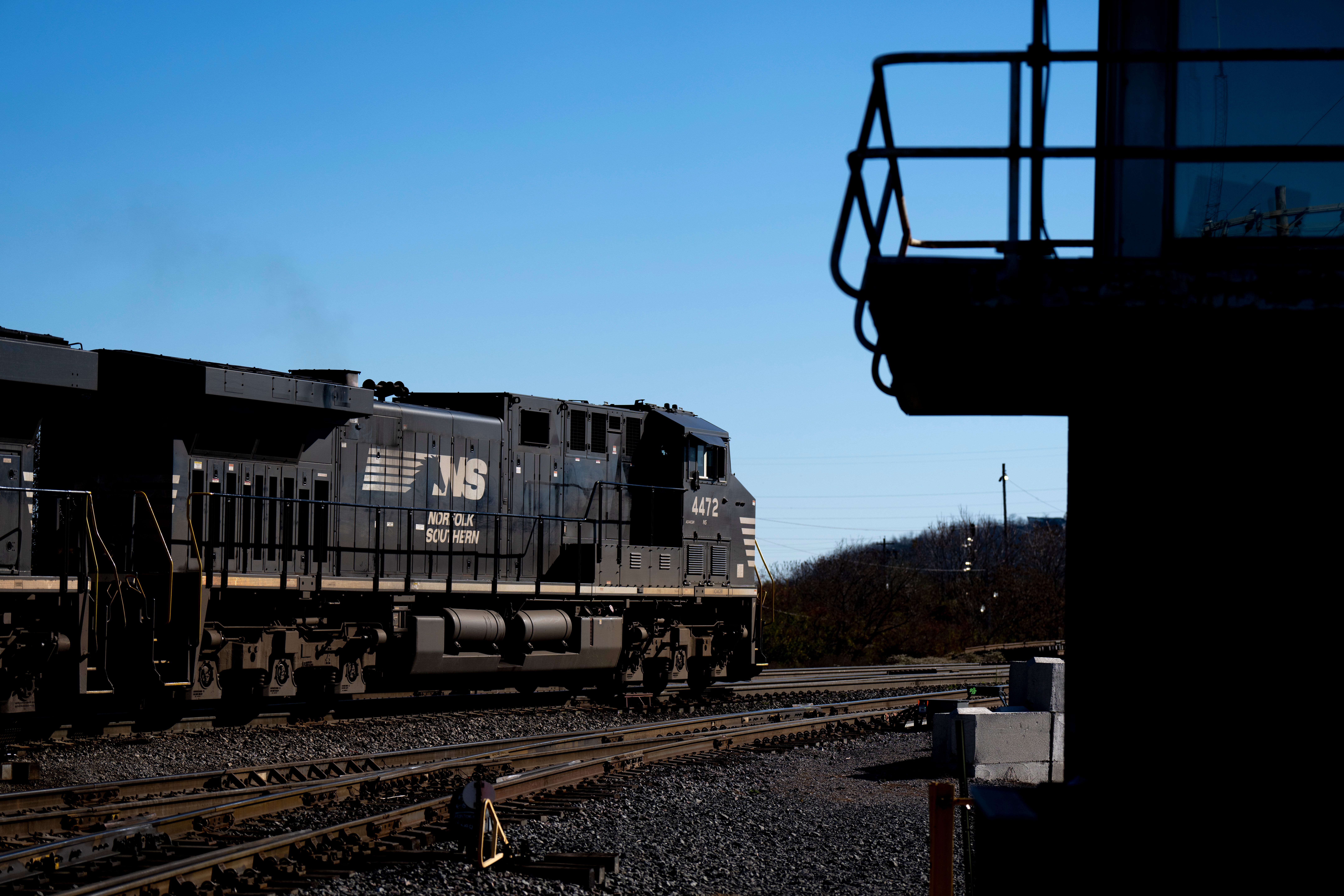 Why did the city decide to sell the Cincinnati Southern Railway?