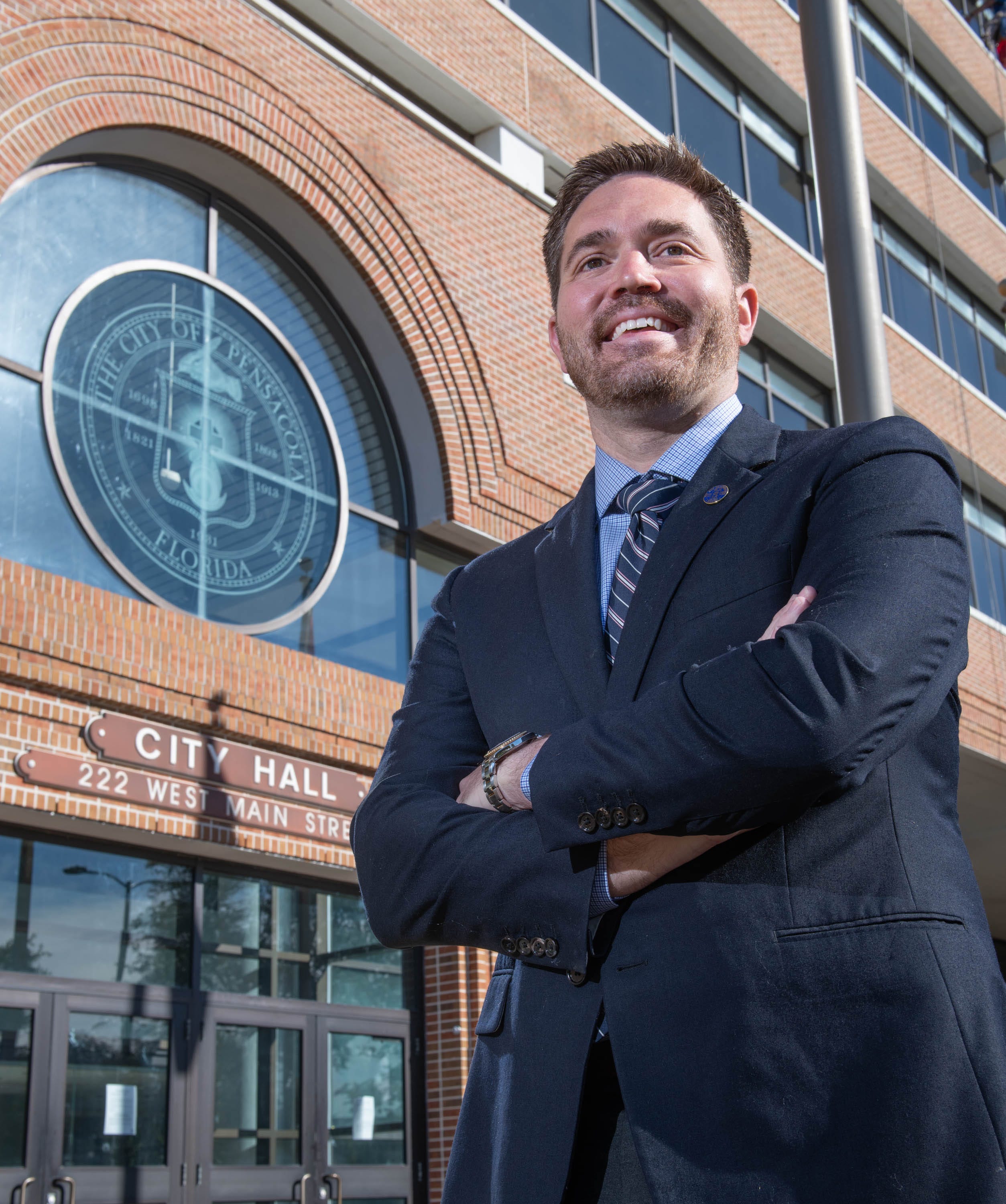 Pensacola mayor-elect D.C. Reeves takes office Tuesday