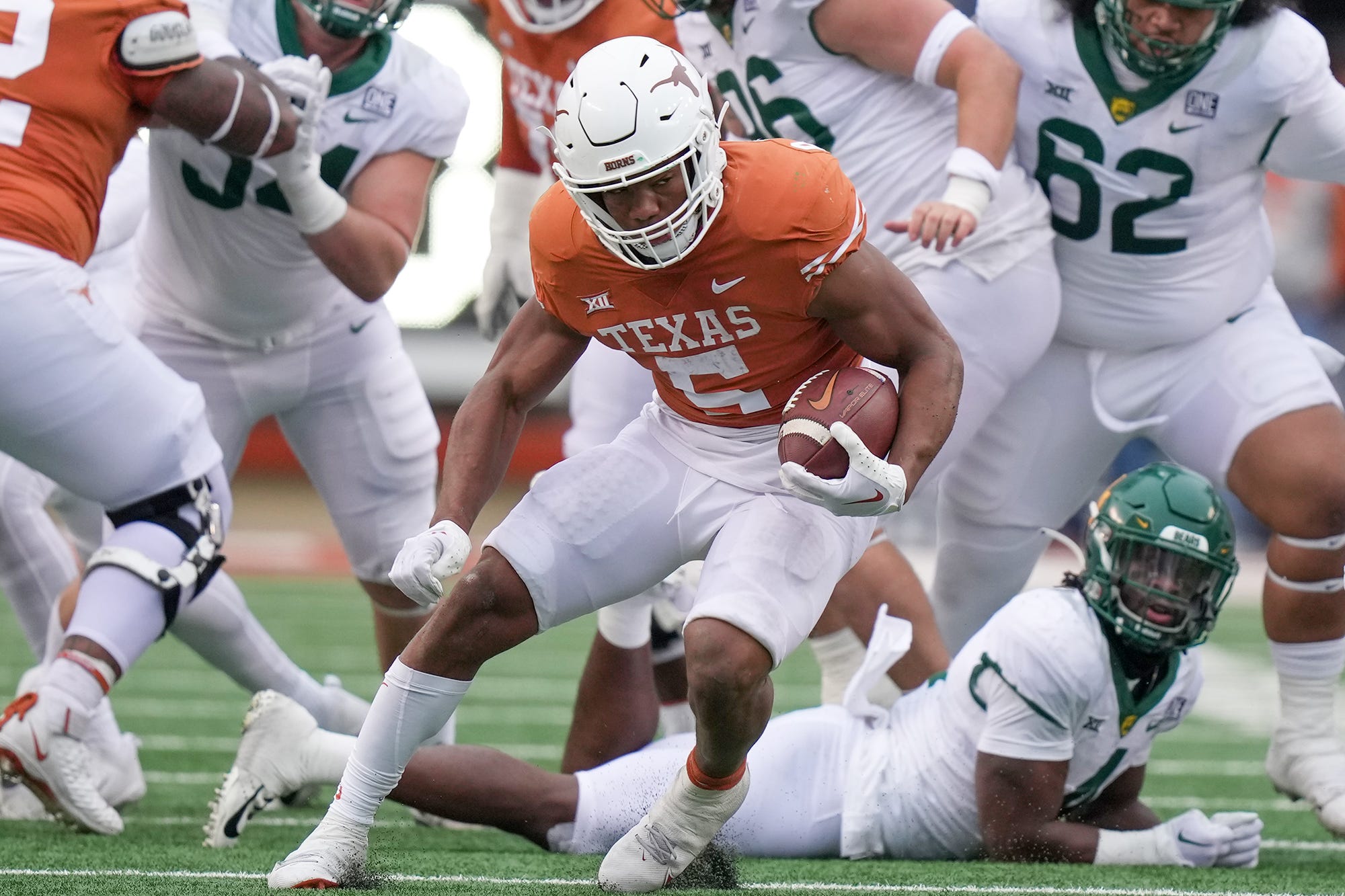 Texas football RB Bijan Robinson: 5 things to know