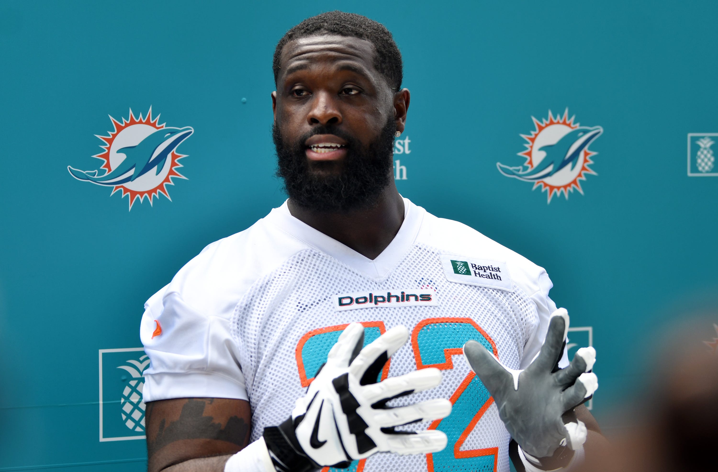 Dolphins' Terron Armstead, Austin Jackson uncertain for 49ers game