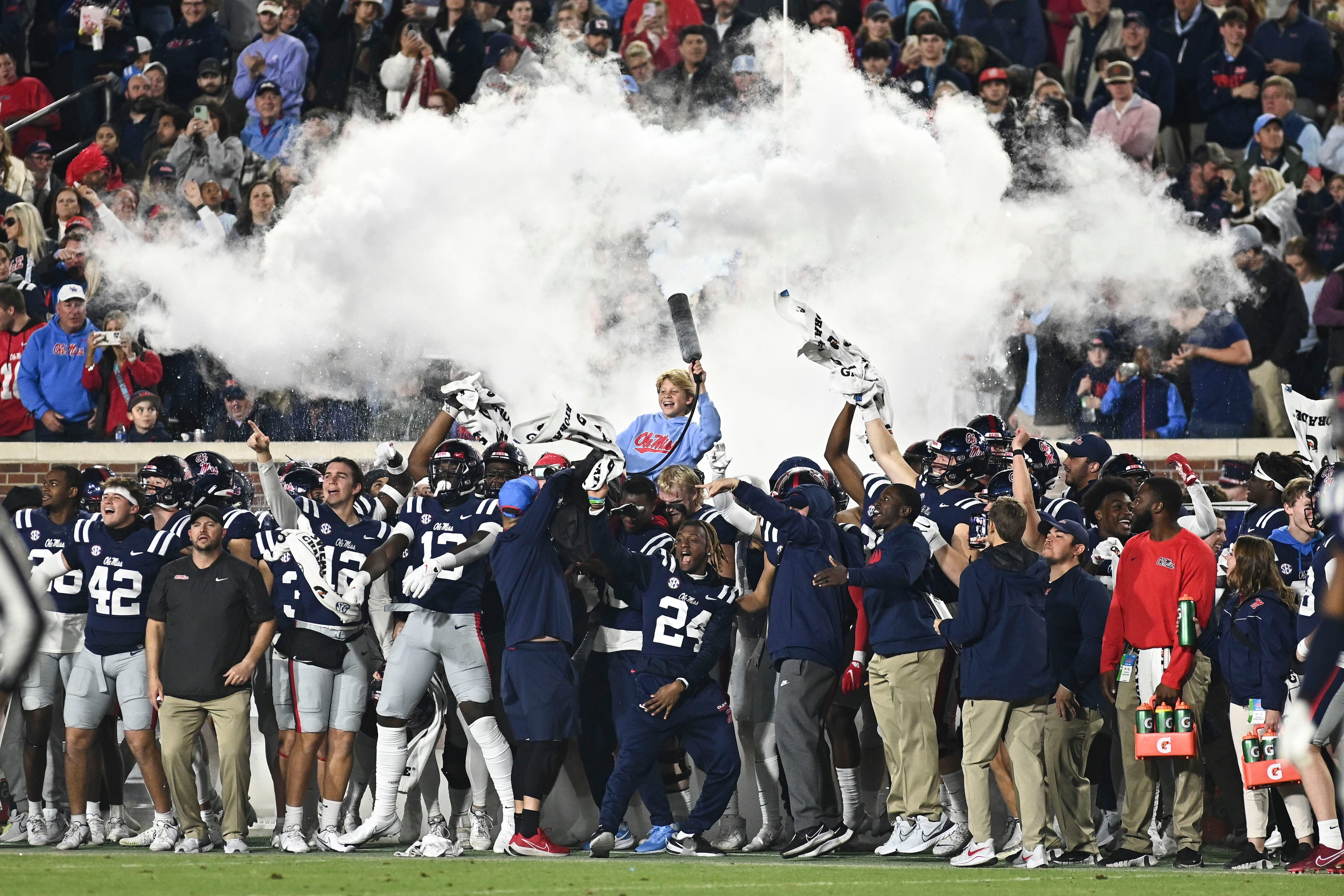 Lane Kiffin son Knox lists Ole Miss football, Georgia, Texas in top 5