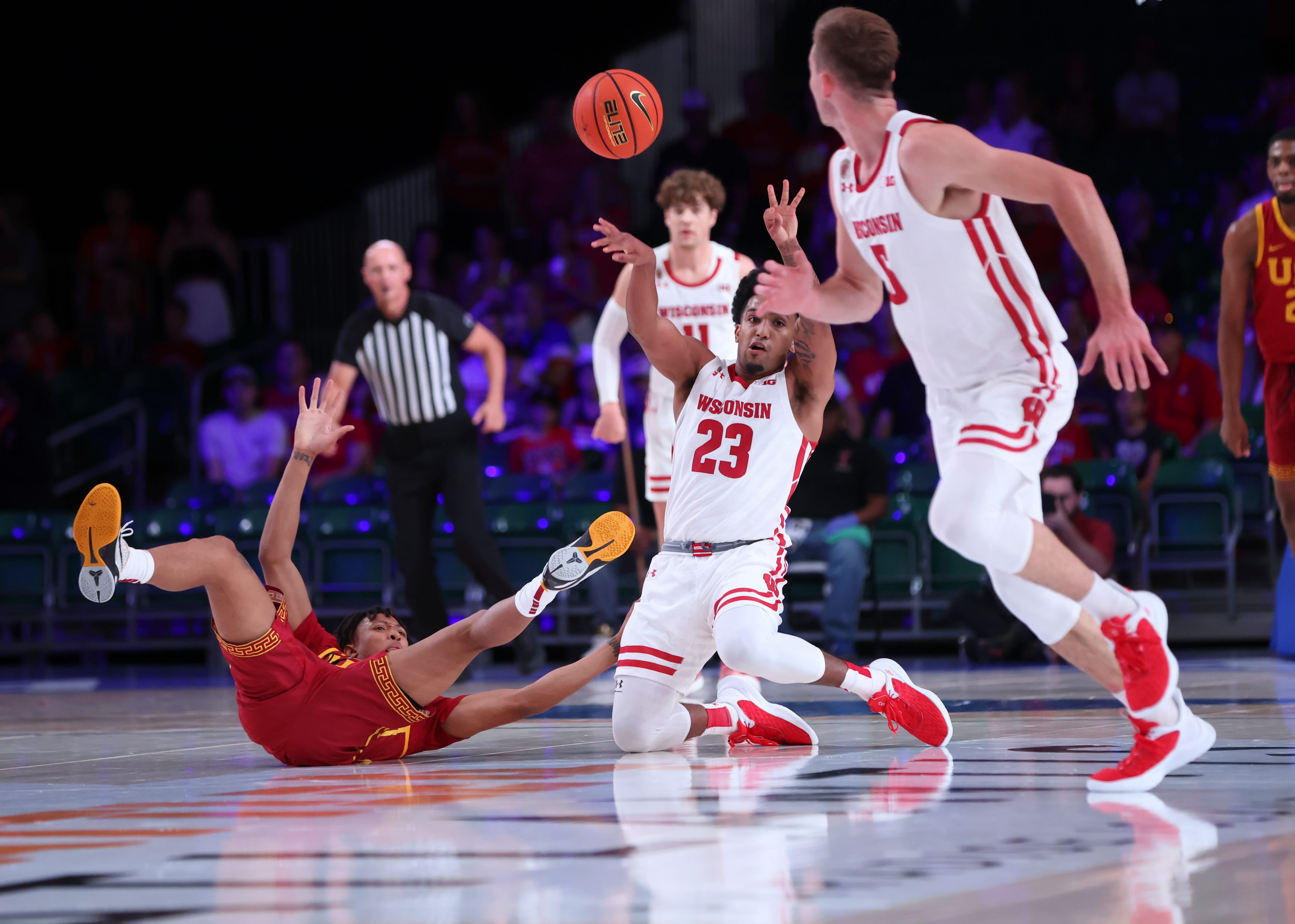 Wisconsin beats USC for third place in the Battle 4 Atlantis