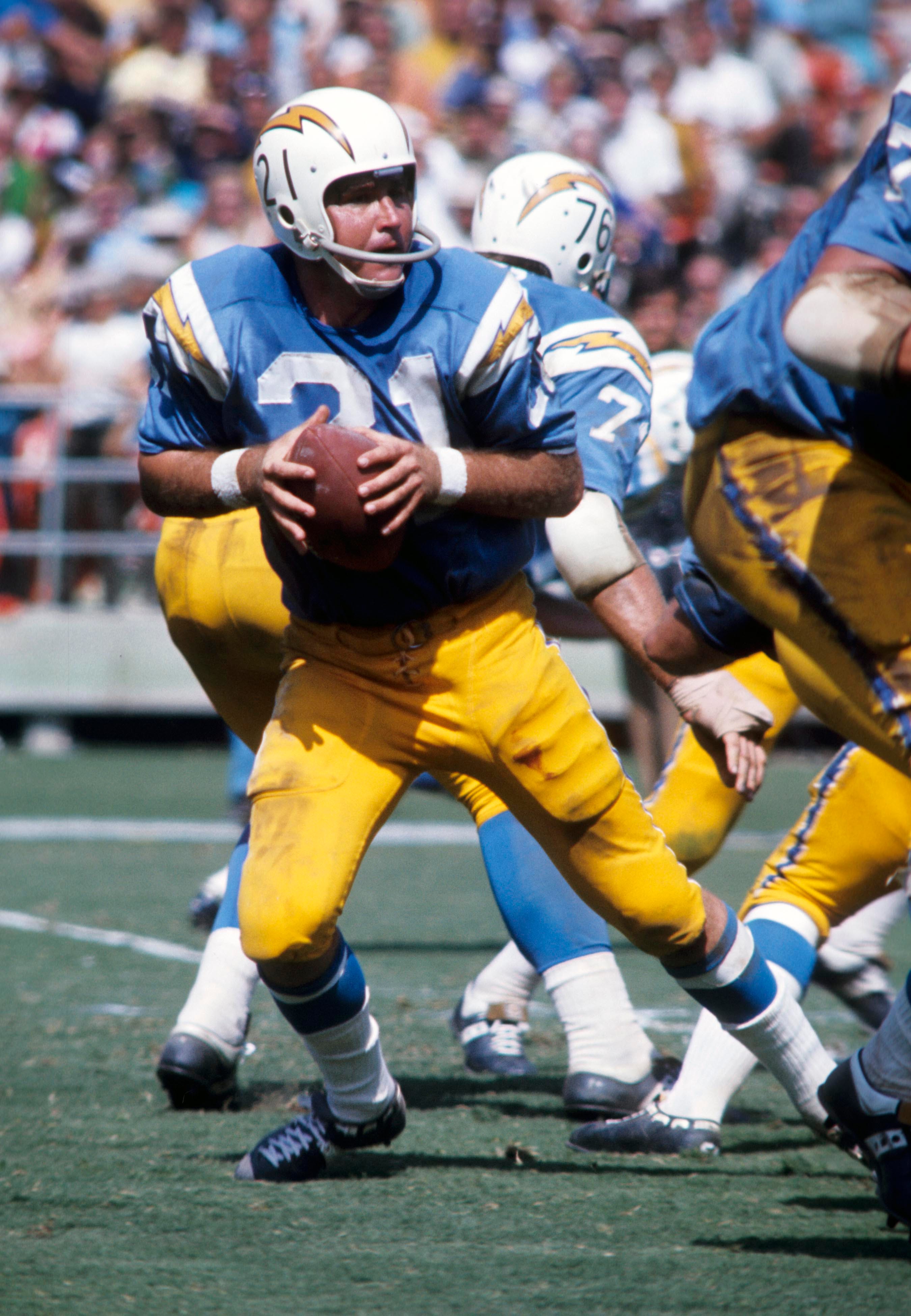 John Hadl dies at 82; former Kansas star played for Chargers