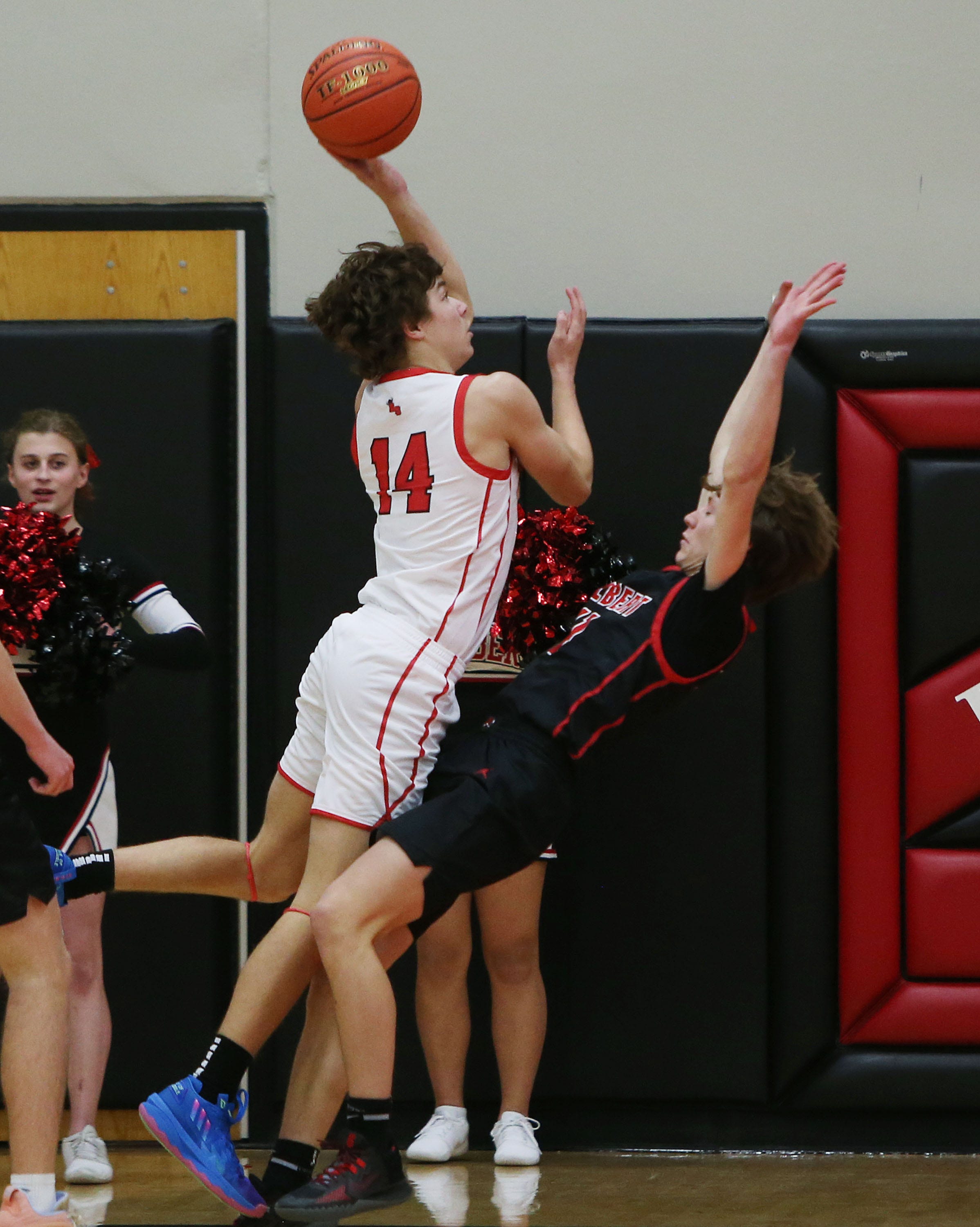 Roland-Story boys cruise in first two games, girls off to 2-1 start