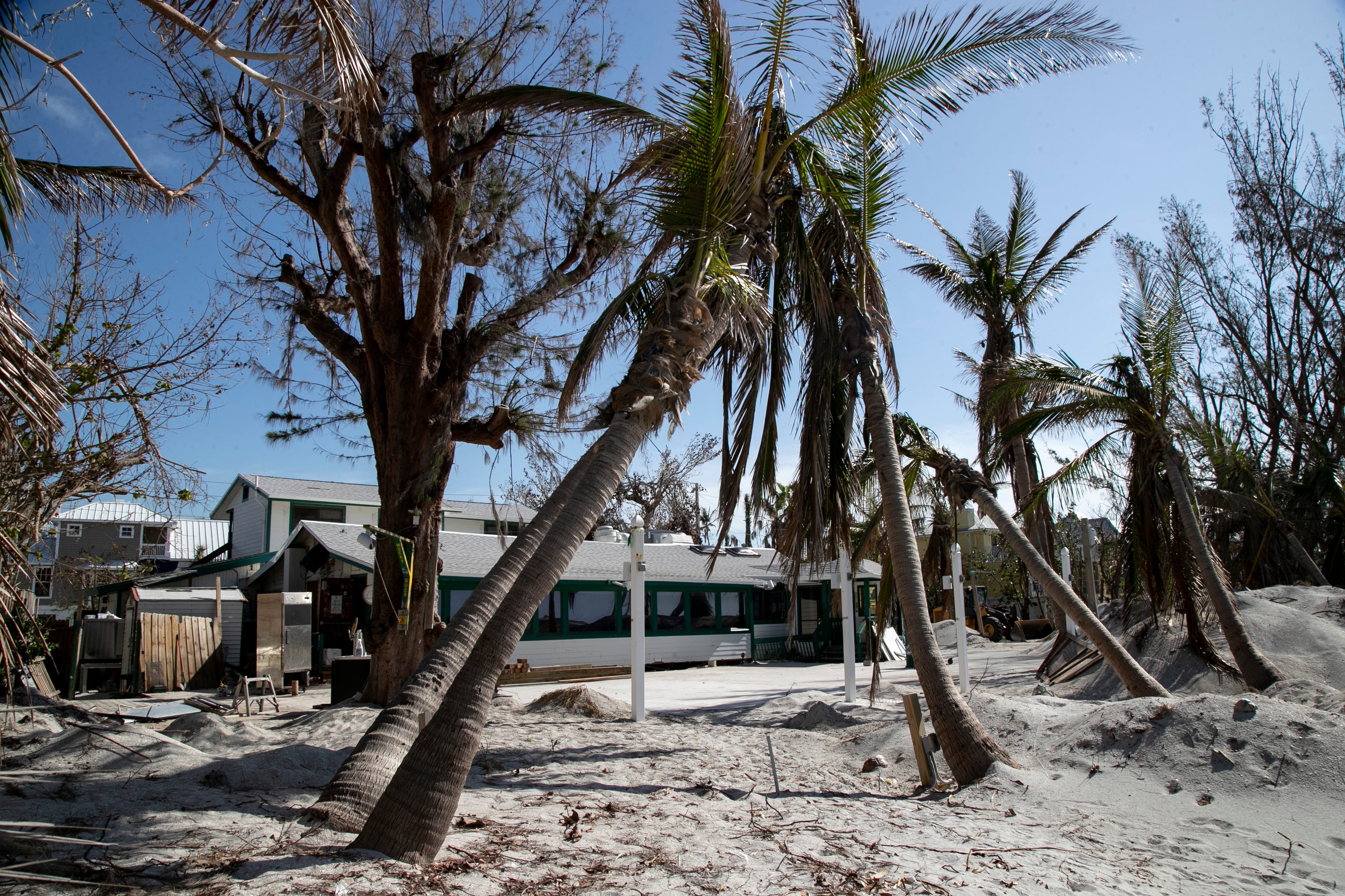 Captiva Island restaurant welcomes guests 4 months after Hurricane Ian