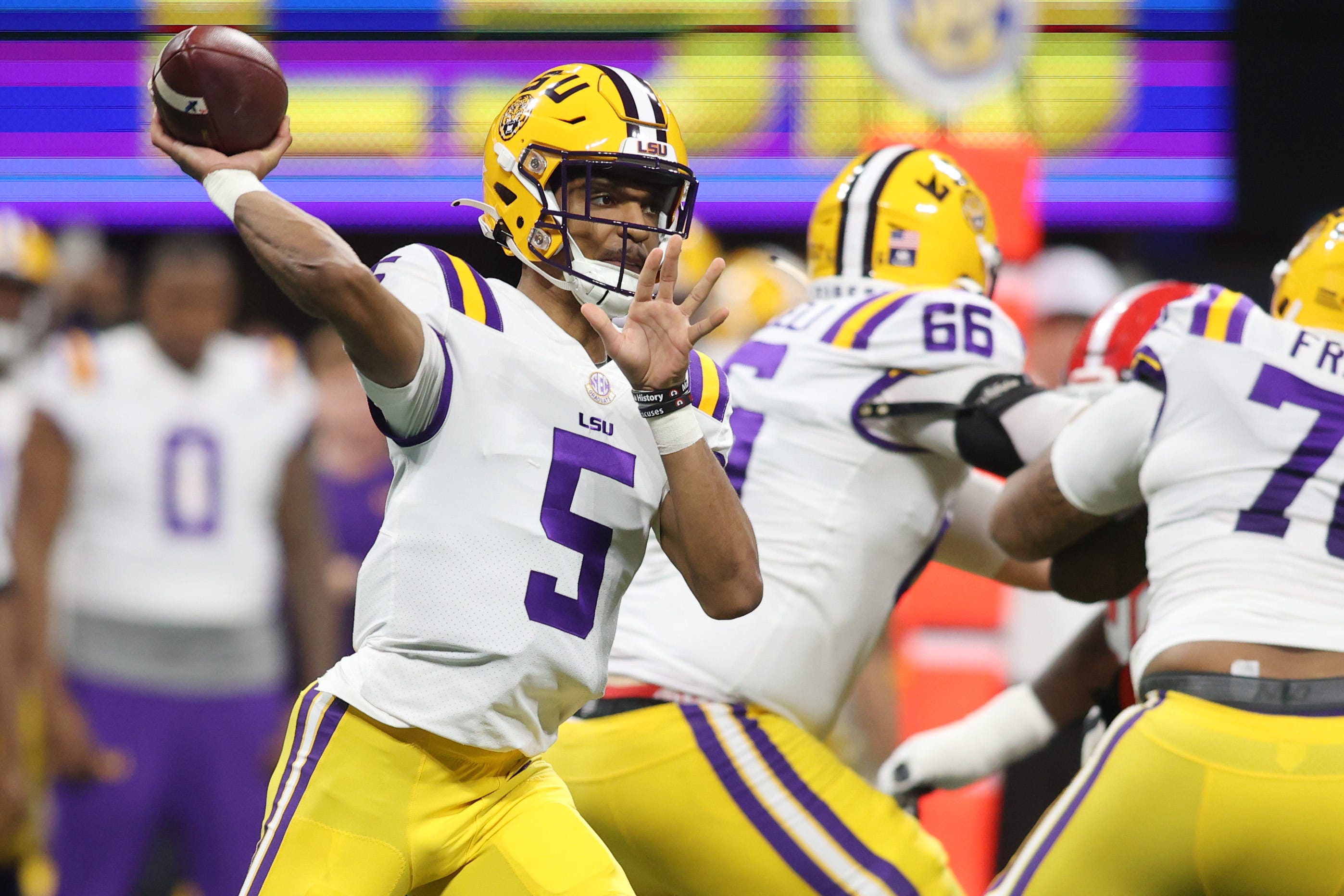 LSU football: Should Jayden Daniels enter NFL Draft in 2023?