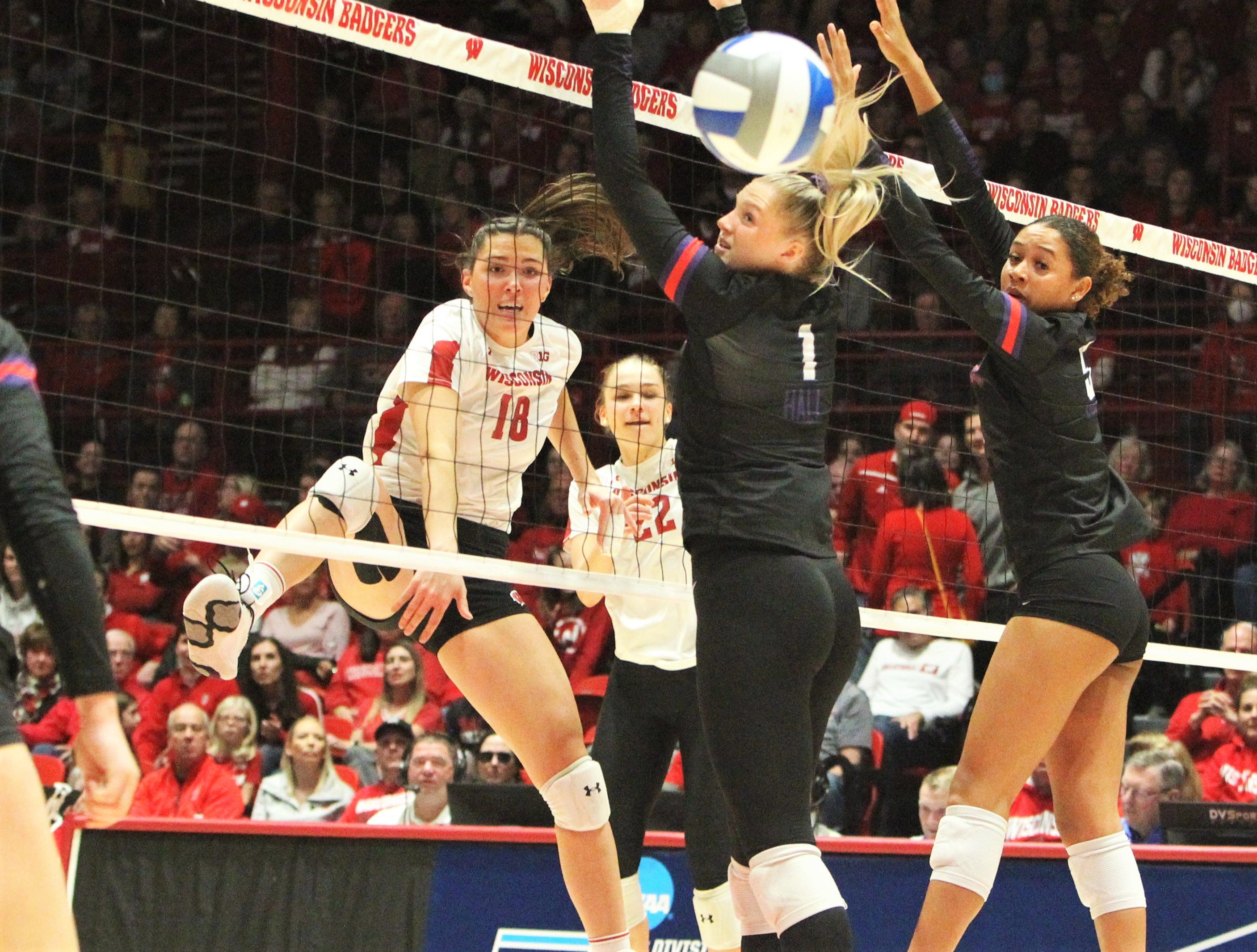 Meditation helps Wisconsin volleyball focus on NCAA tournament run
