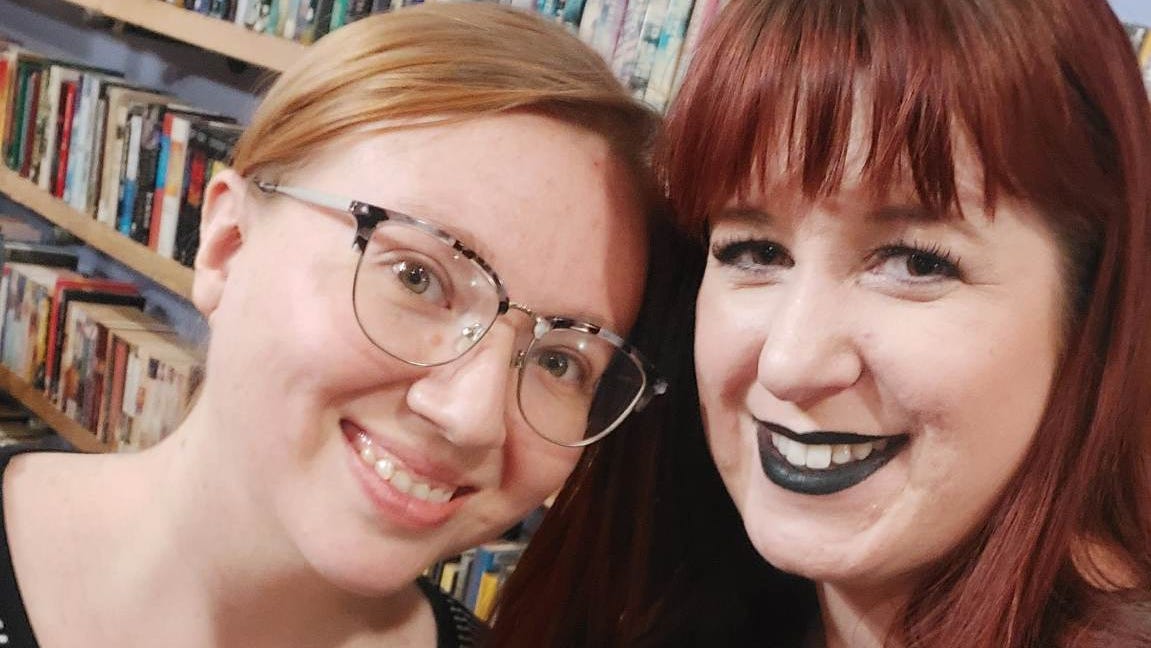 Author Chelsea Banning Tweets About Failed Book Signing Goes Viral