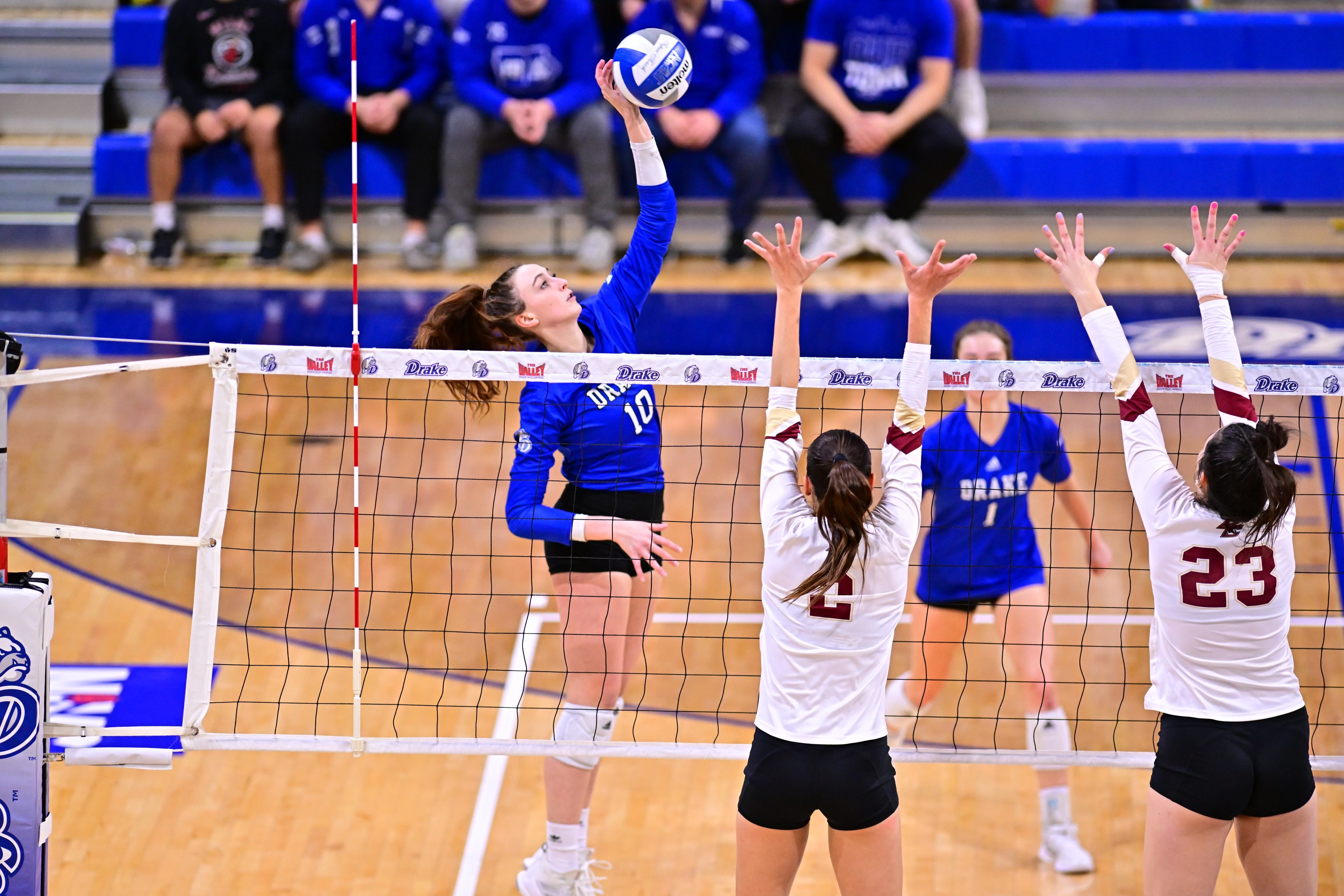 Drake volleyball falls to Boston College in NIVC final