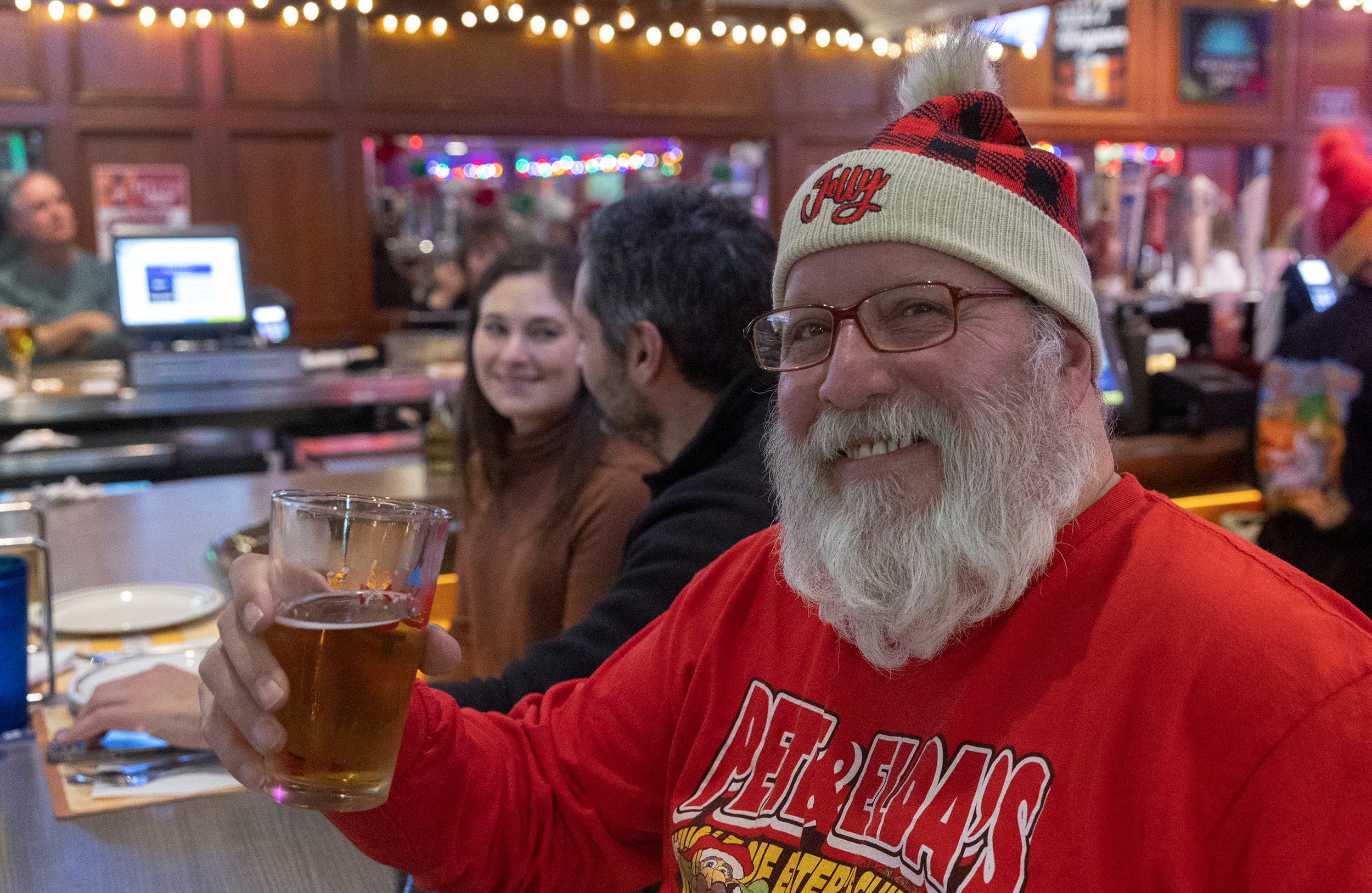 Pizzeria Dishes Out Ts to Hungry Restaurantgoers - Apparelist