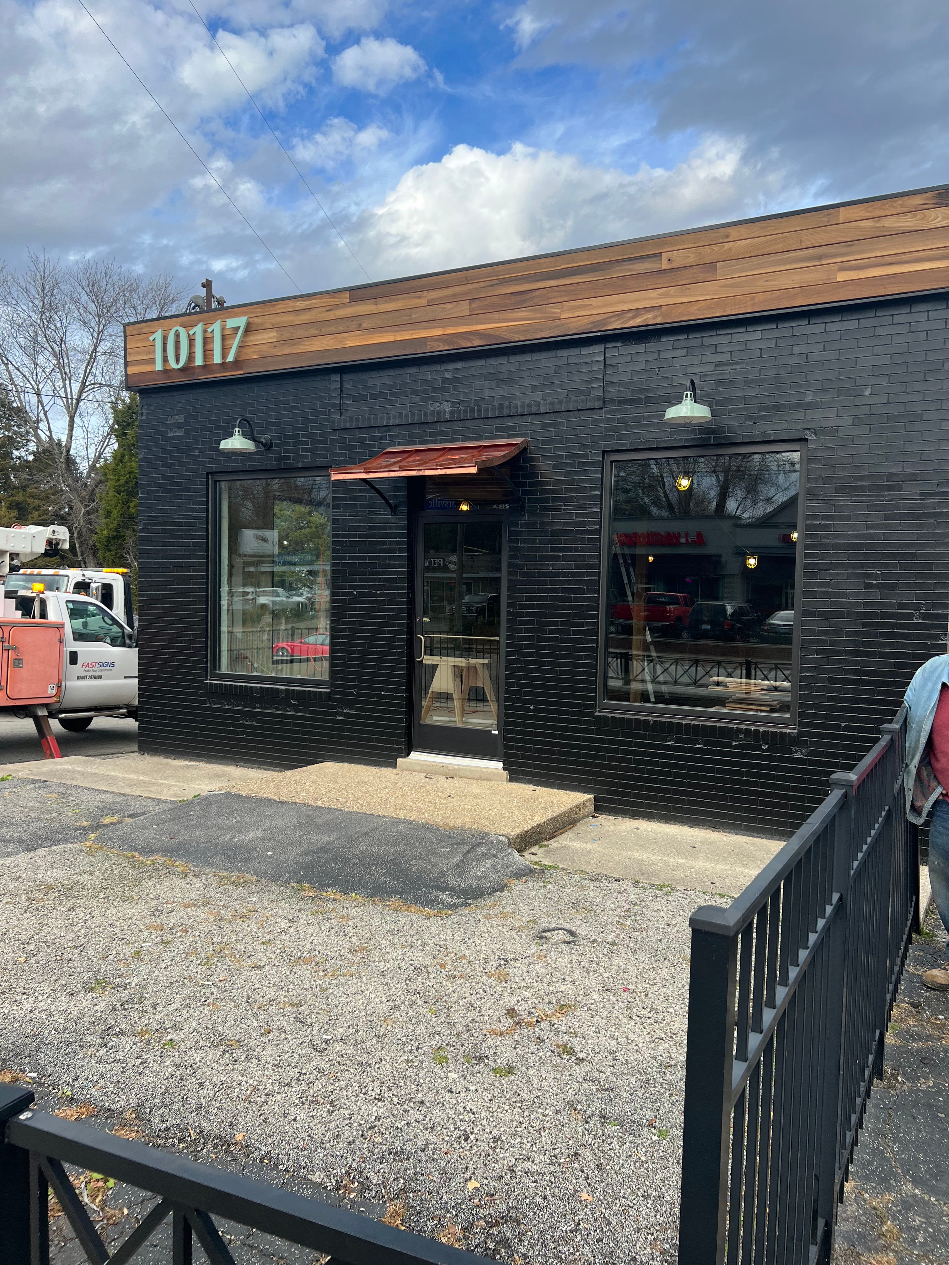 Comedian Tom Mabe bringing One Love Hemp Dispensary to Jeffersontown