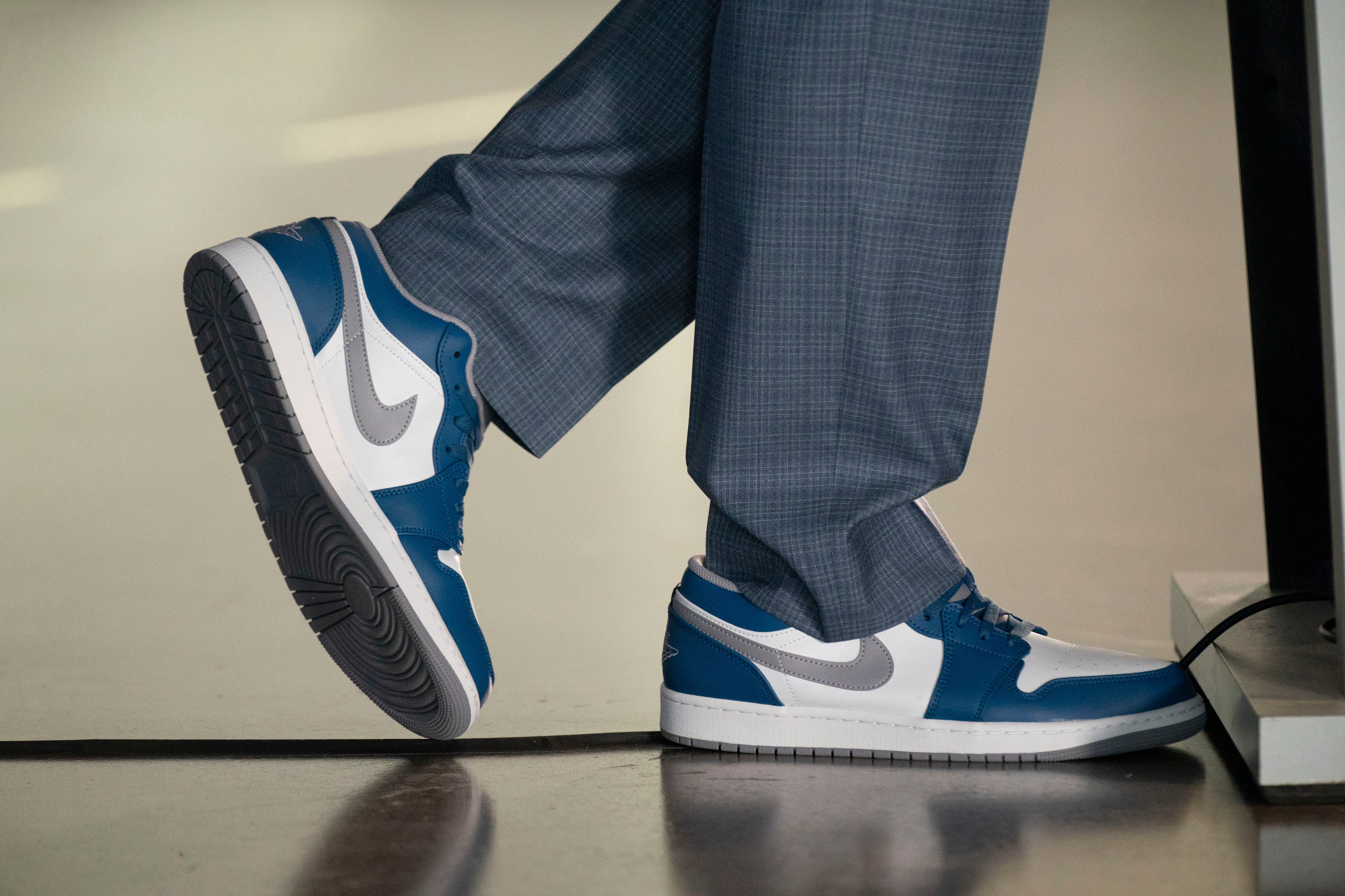 Ran Carthon sneakers: Tennessee Titans GM, family match at presser