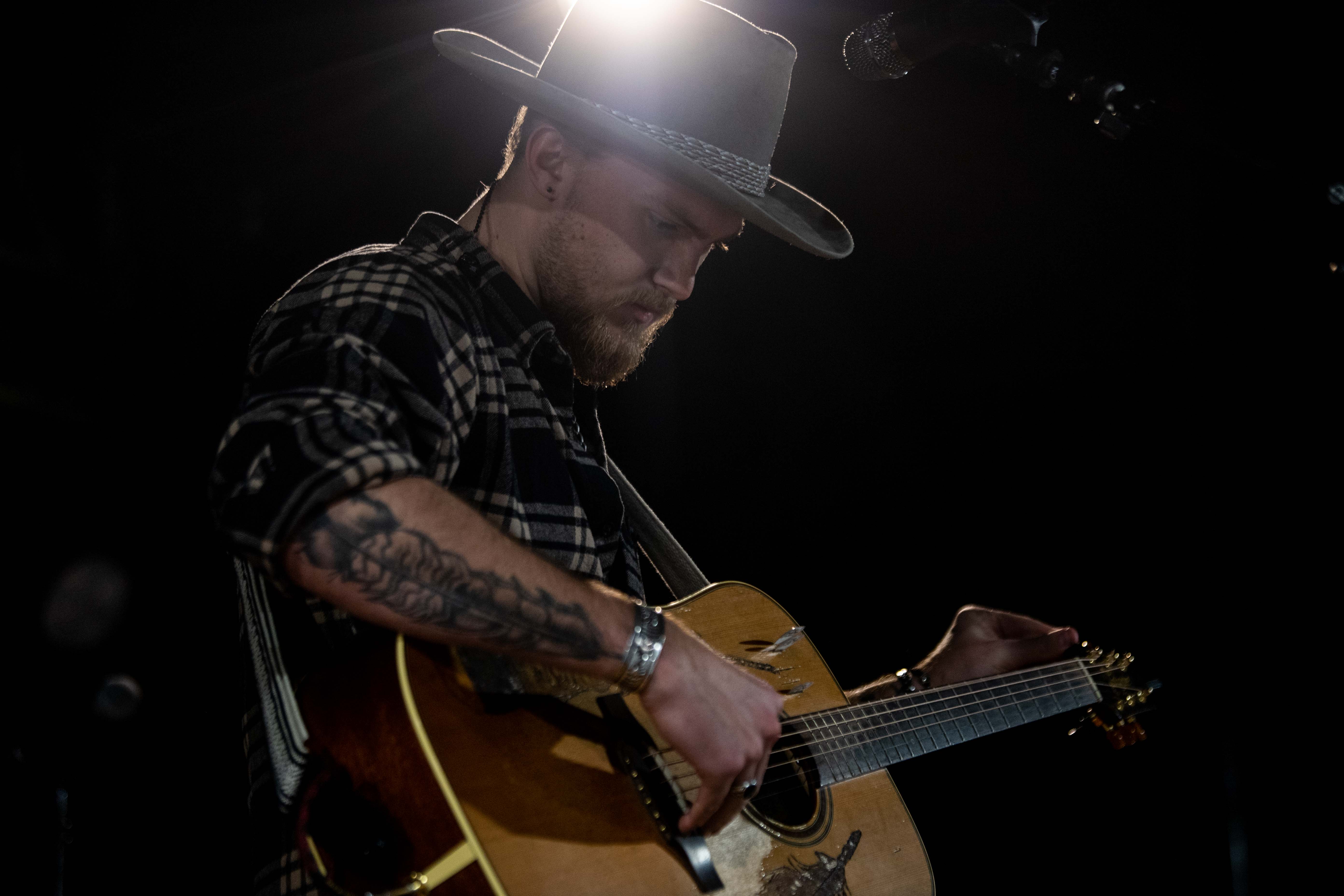 Jackson Dean: Country star breaks out with "Don't Come Lookin''