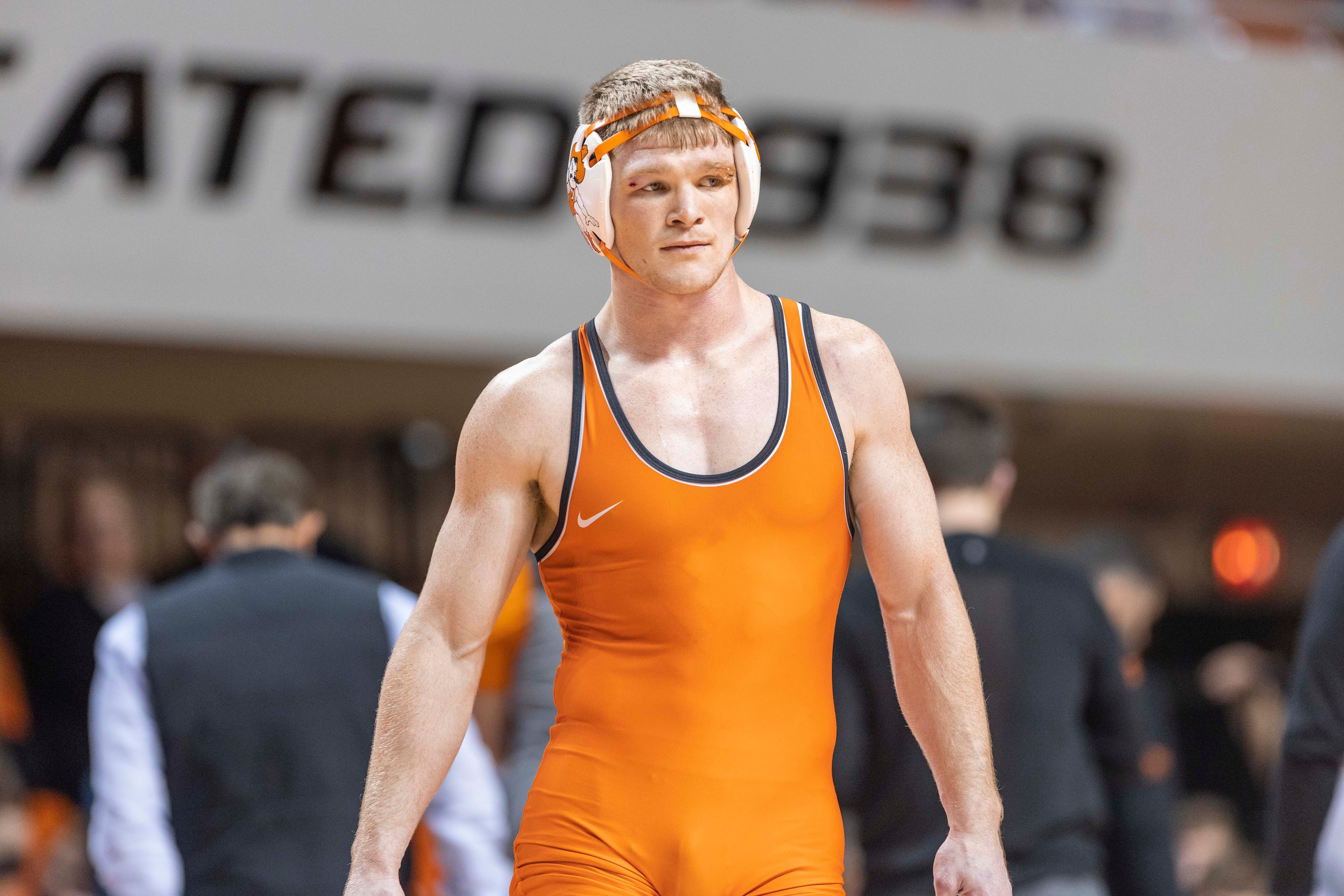 Dustin Plott's 'big ol' gas tank' keys Oklahoma State wrestling win