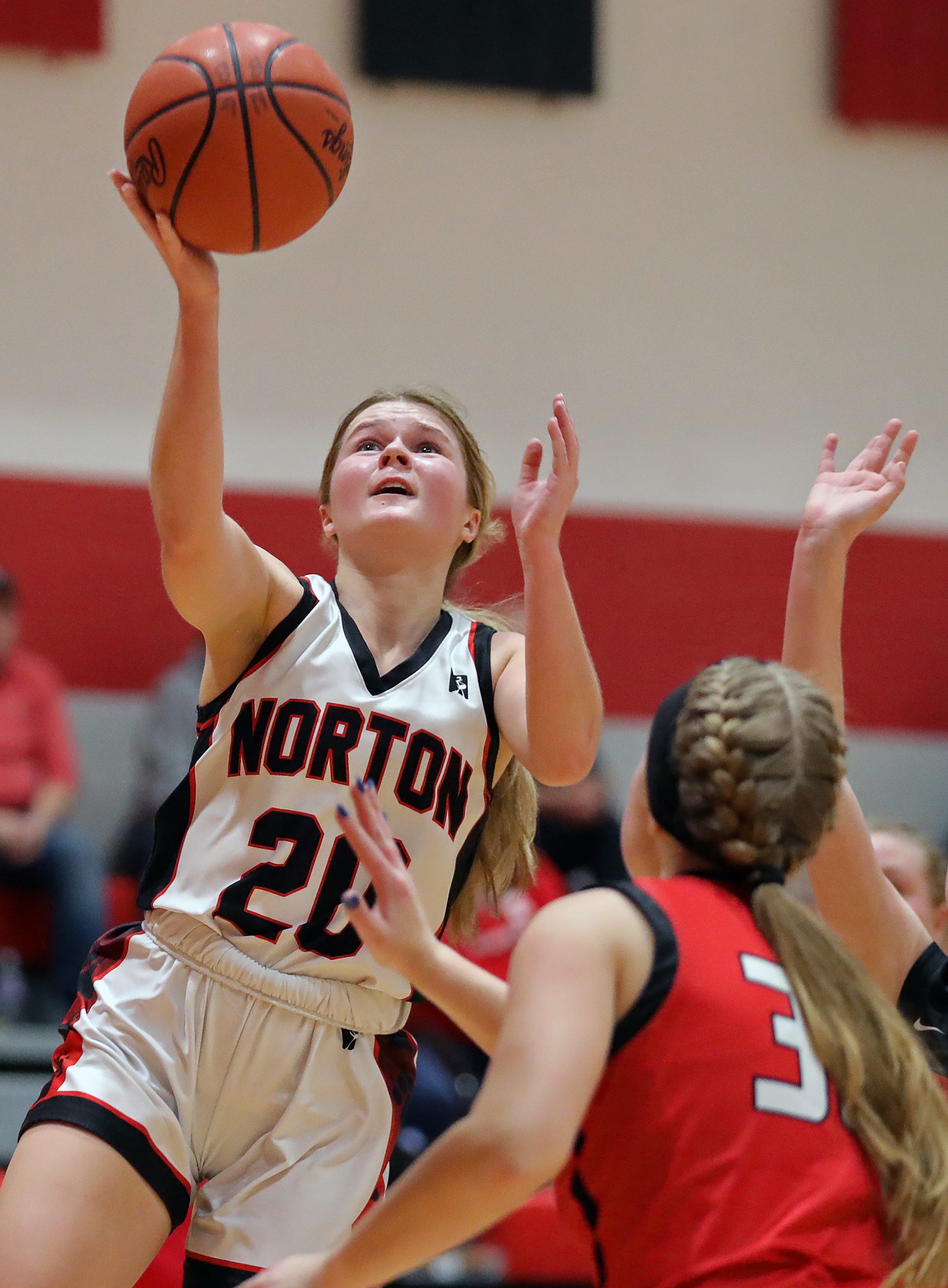 Bailey Acord, Addie Kropp, Morgan Hallett lead Norton girls basketball