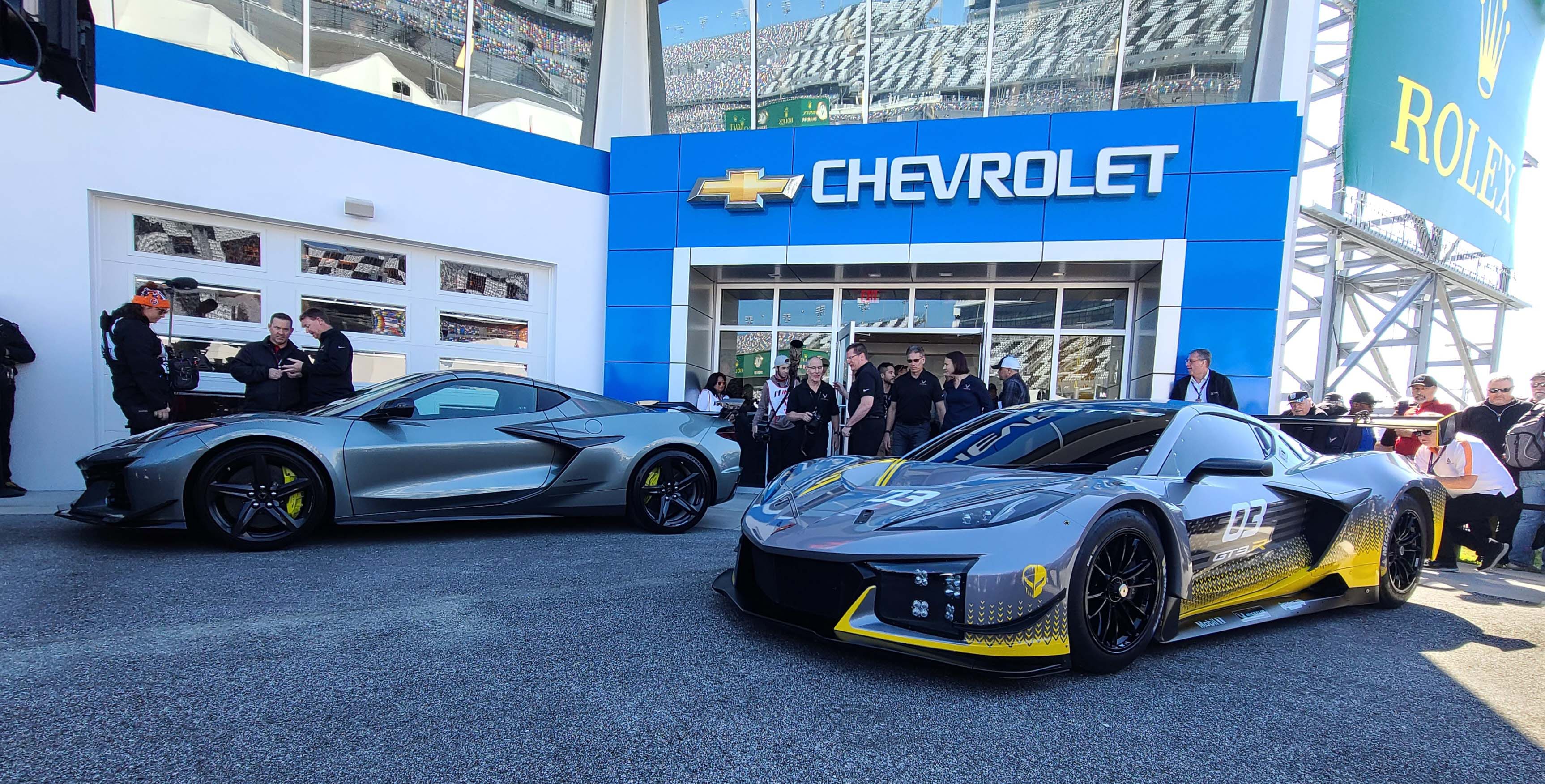 'Vettes-to-go: Chevy unsheathes Z06 GT3.R for customer racing teams