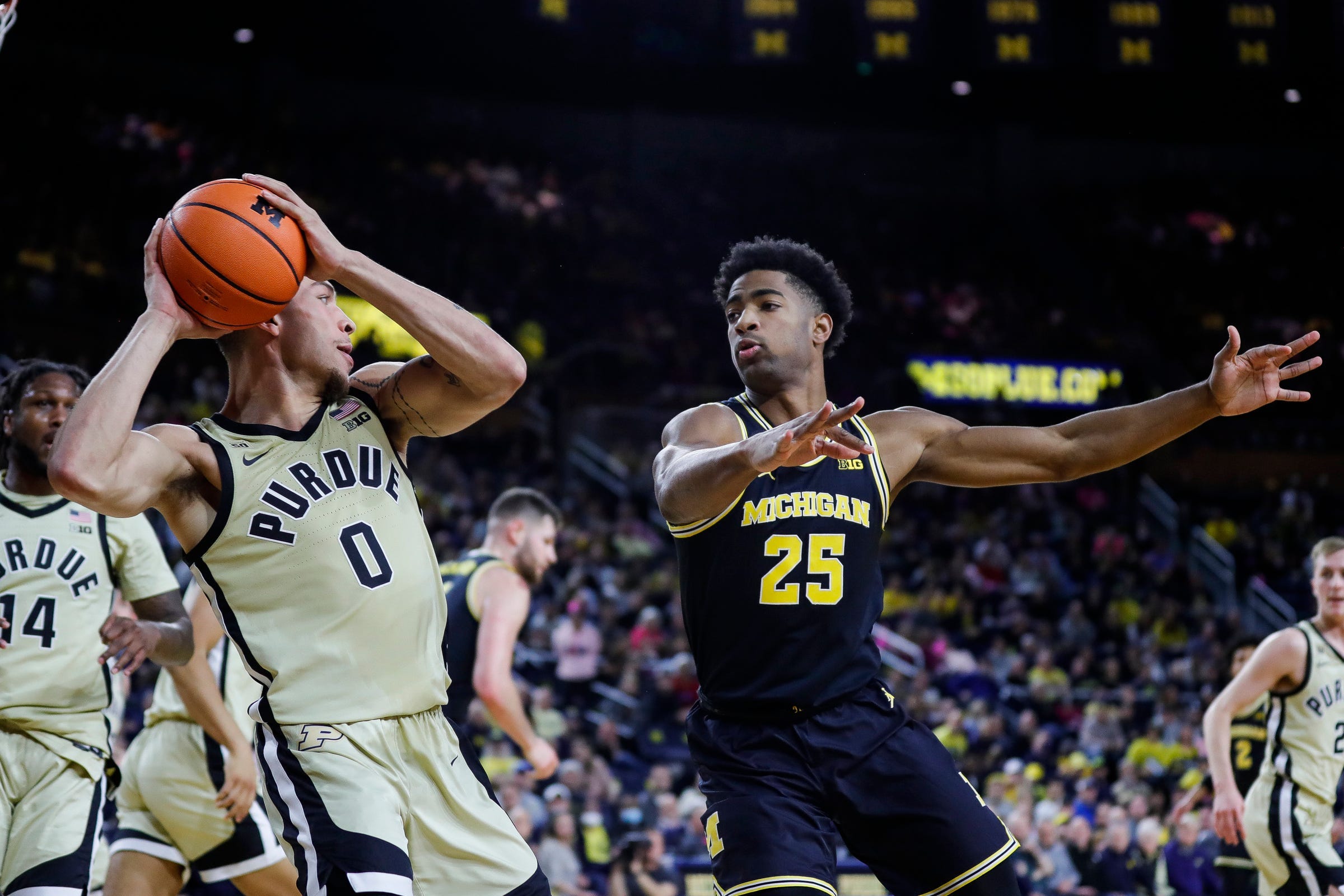 No. 1 Purdue basketball holds off late Michigan charge