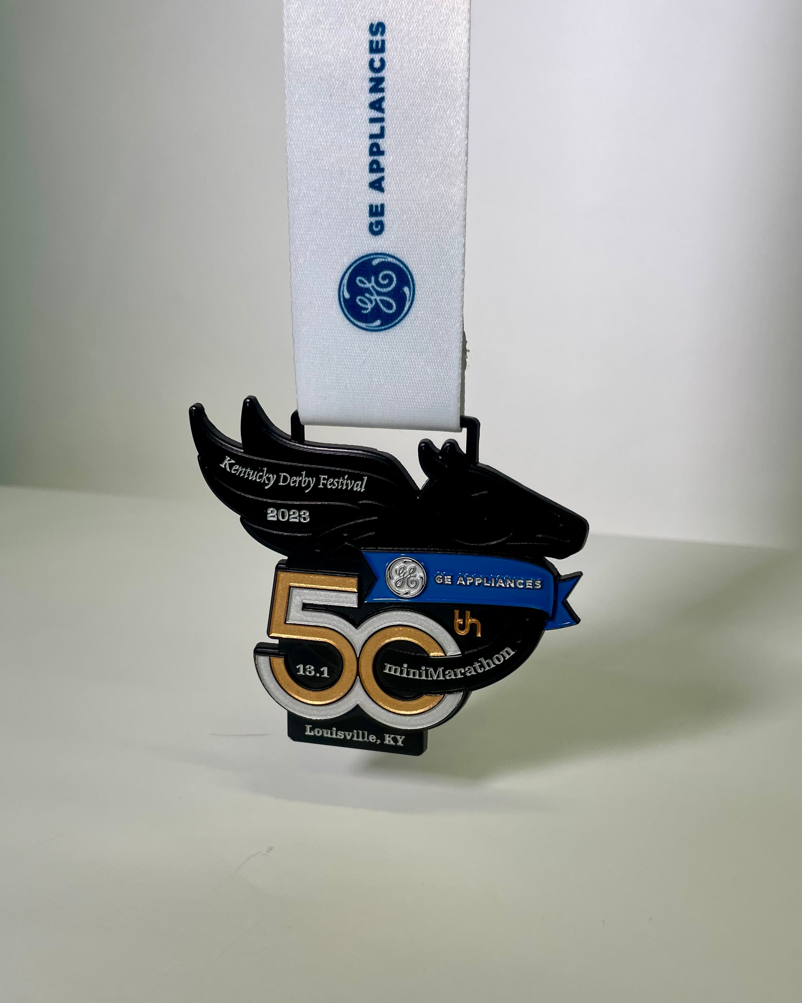 Kentucky Derby Festival unveils finisher medal for 50th miniMarathon