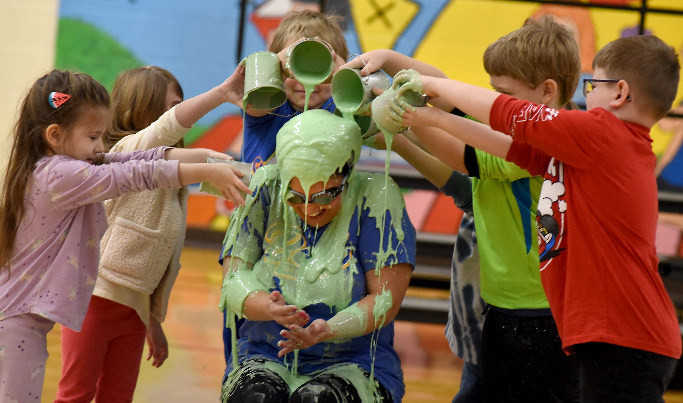 Sodt Elementary School principal slimed as students' fundraiser reward