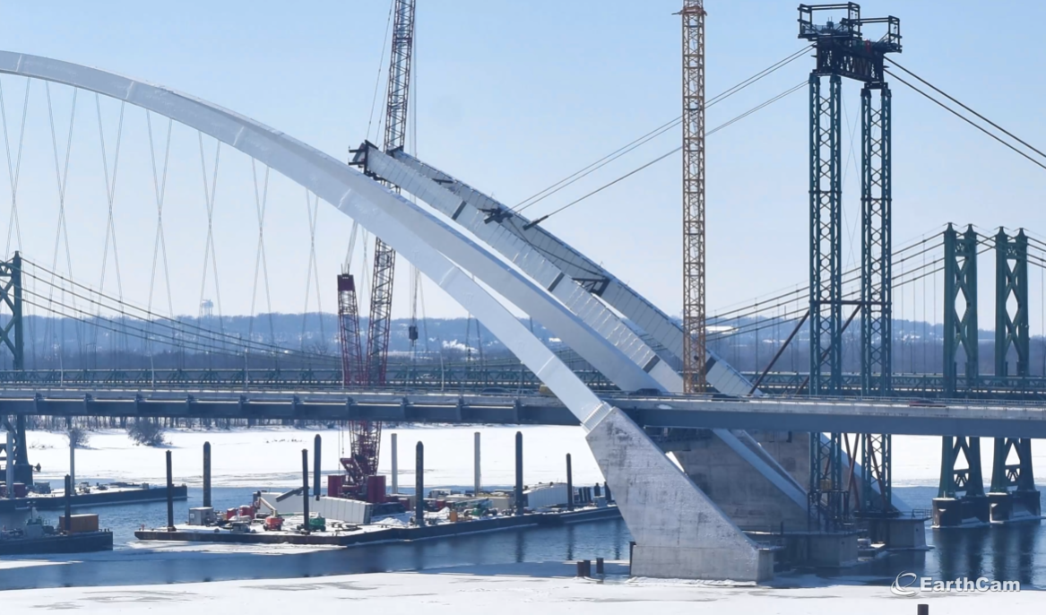 Watch Quad Cities' I-74 bridge project with EarthCam time-lapse video