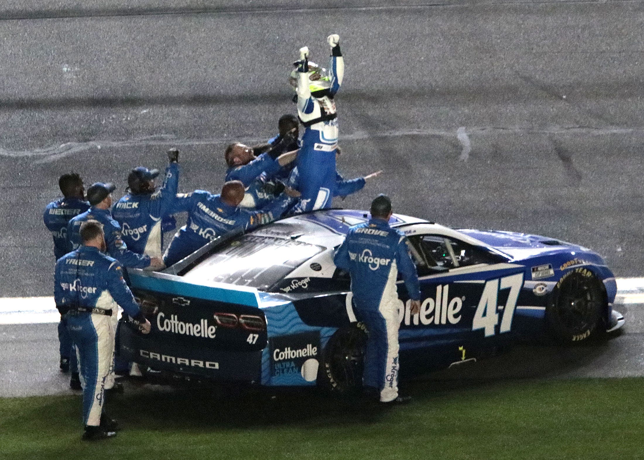 NASCAR Speed Freaks: Daytona 500 review; will Ricky Stenhouse win more?