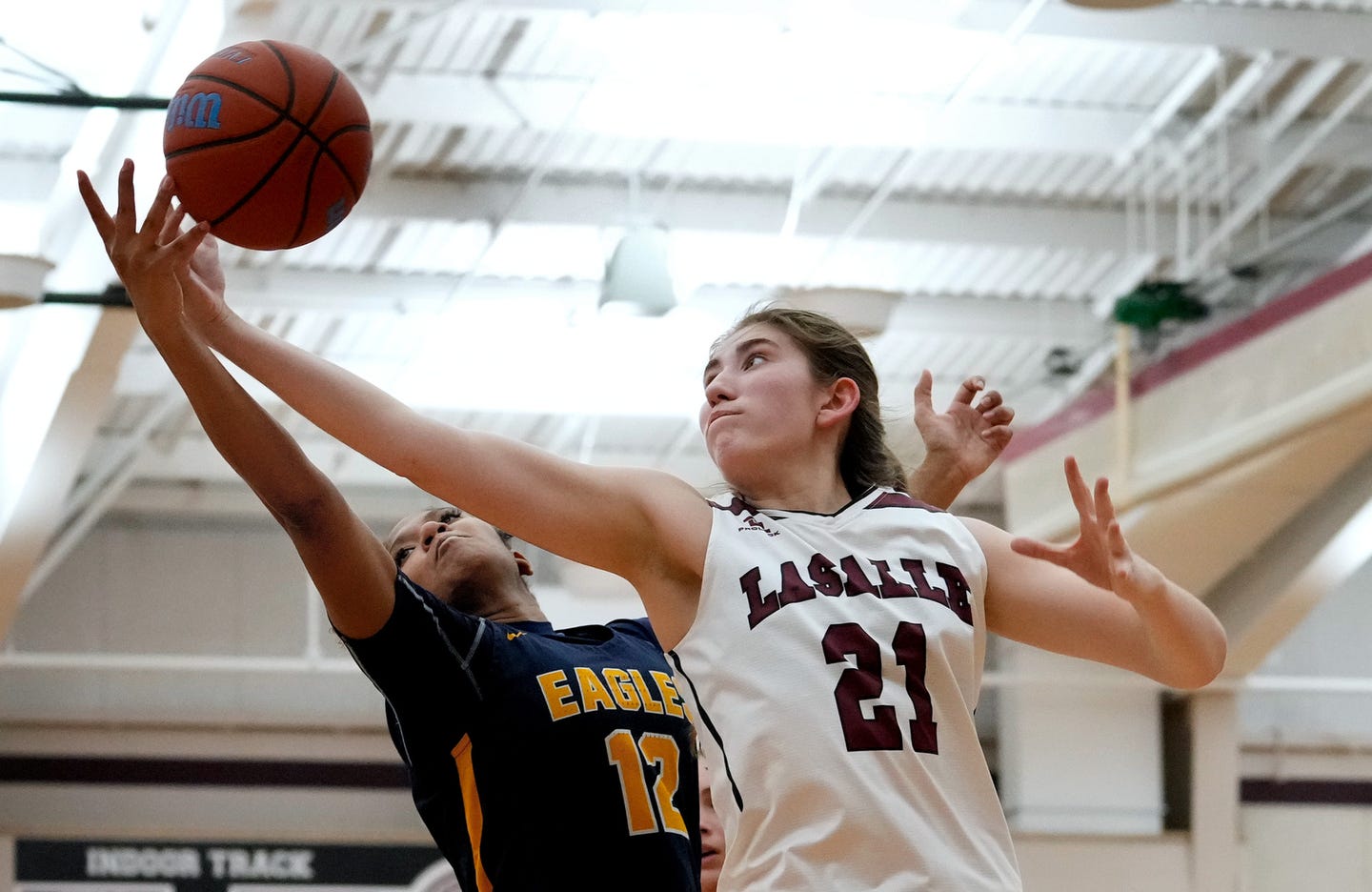 Previewing the D-I and D-II girls basketball finals